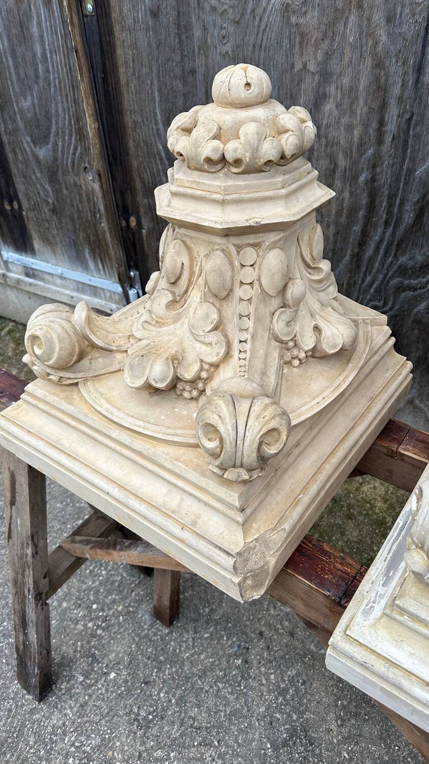 Console murale / Corbeau en stuc | Selency