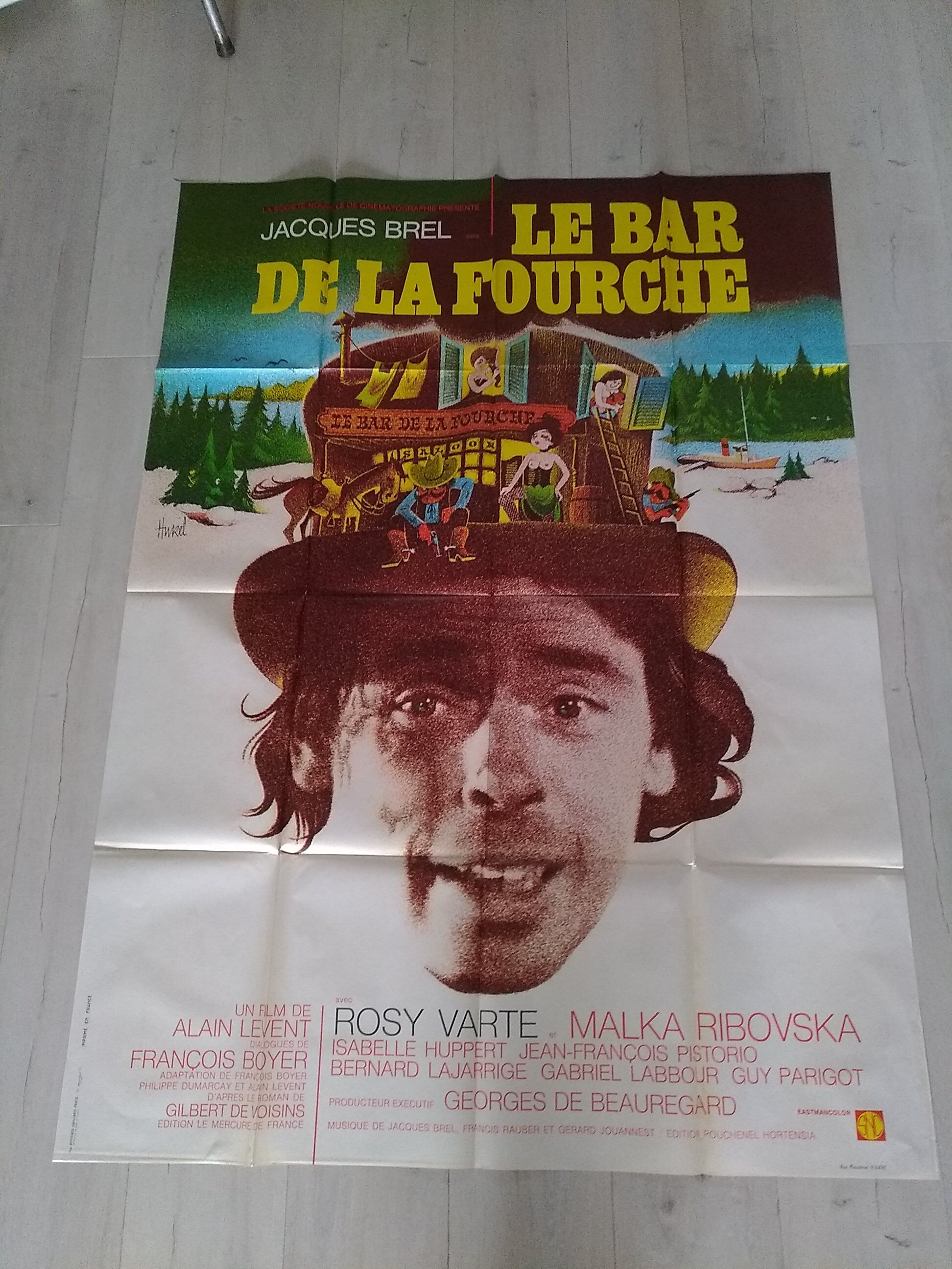 Une affiche de cinéma pliée originale : Le bar de la fourche Jacques ...