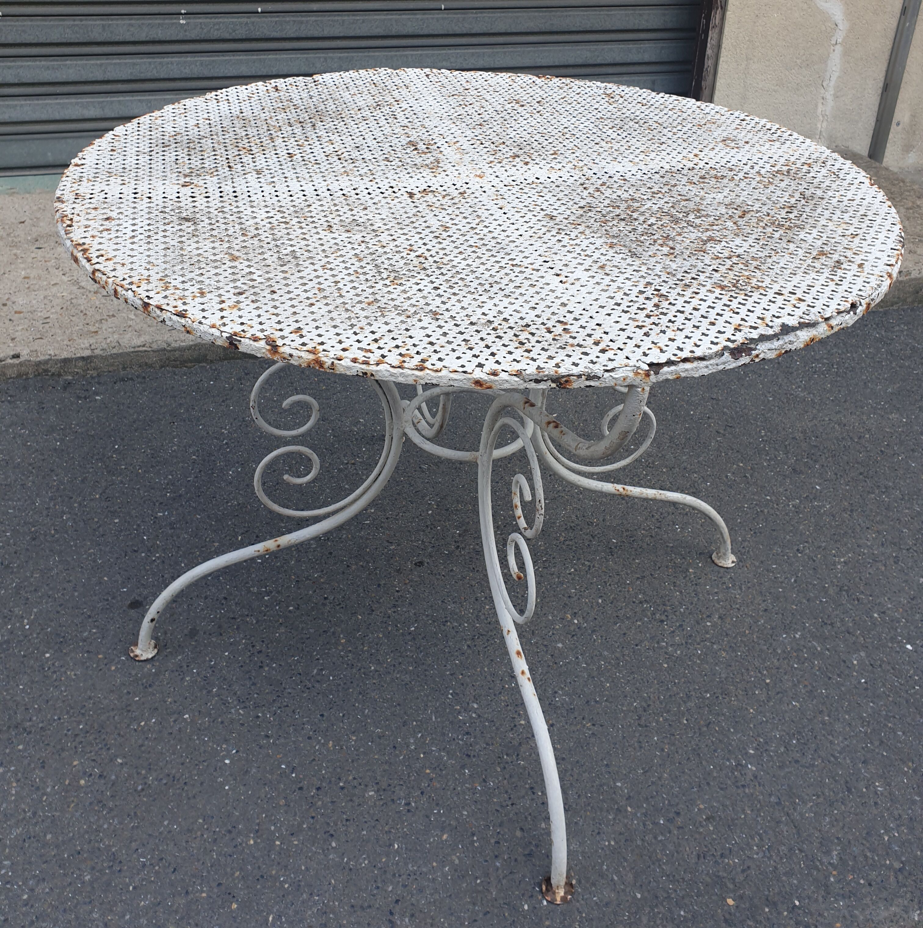 Table de jardin ancienne en fer forgé début XXème | Selency