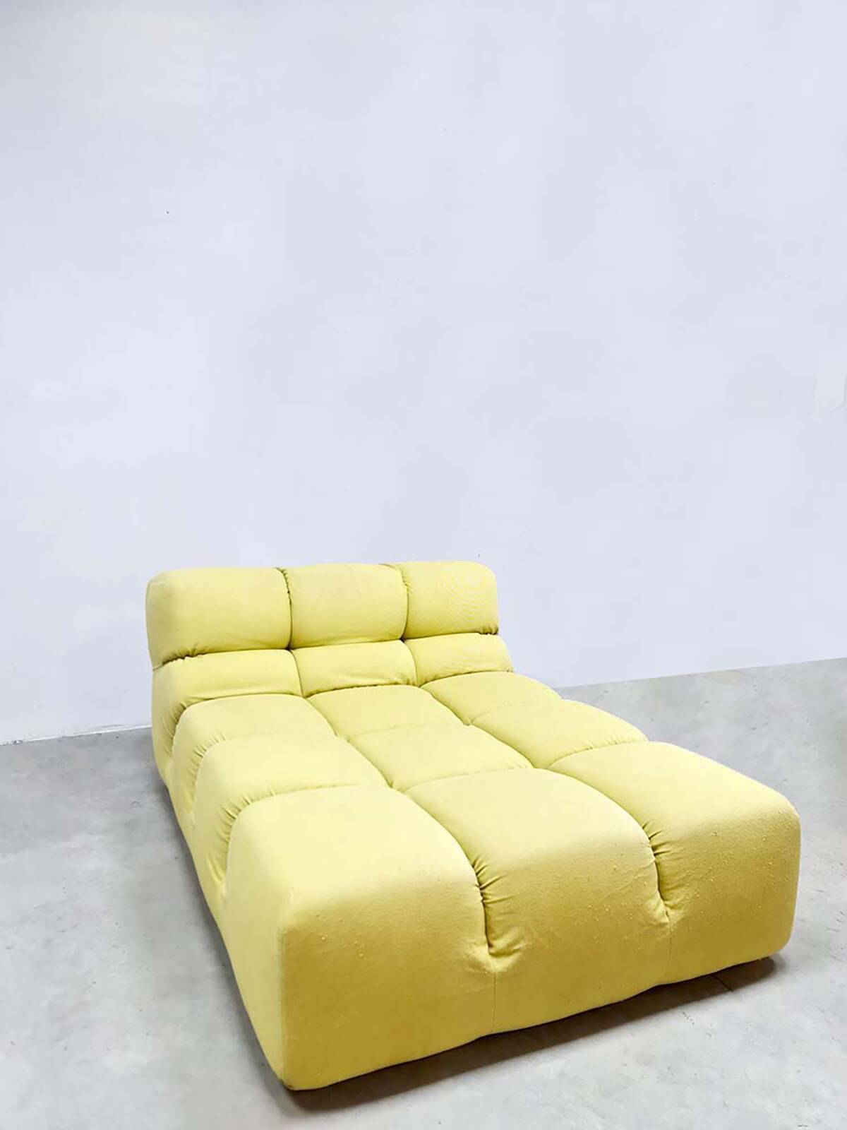 Vintage Italian B&B Italia Tufty time sofa day bed lounge bank | Selency