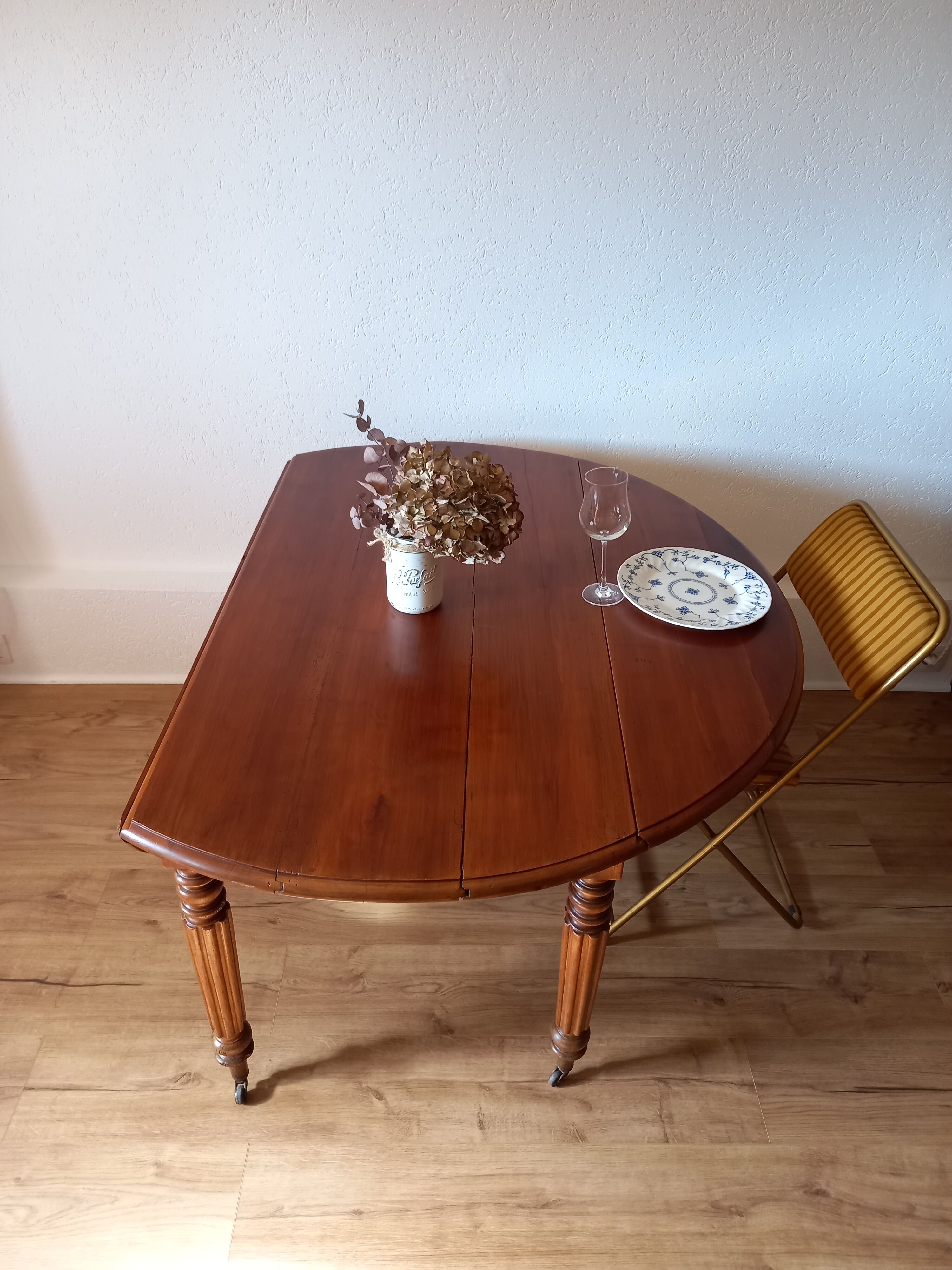 Table ronde à rabats | Selency