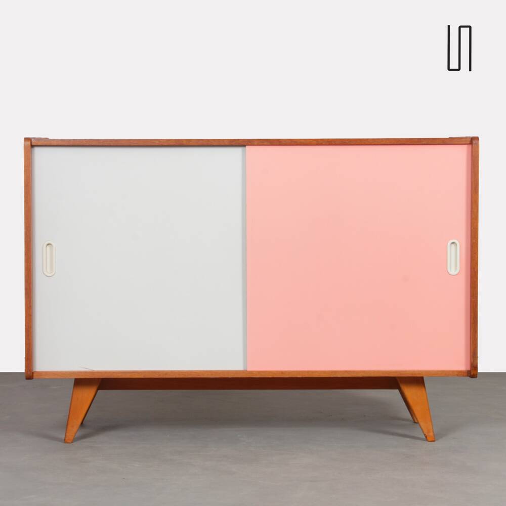 Commode rose et blanche par Jiri Jiroutek, modèle U-452 vers 1960 | Selency