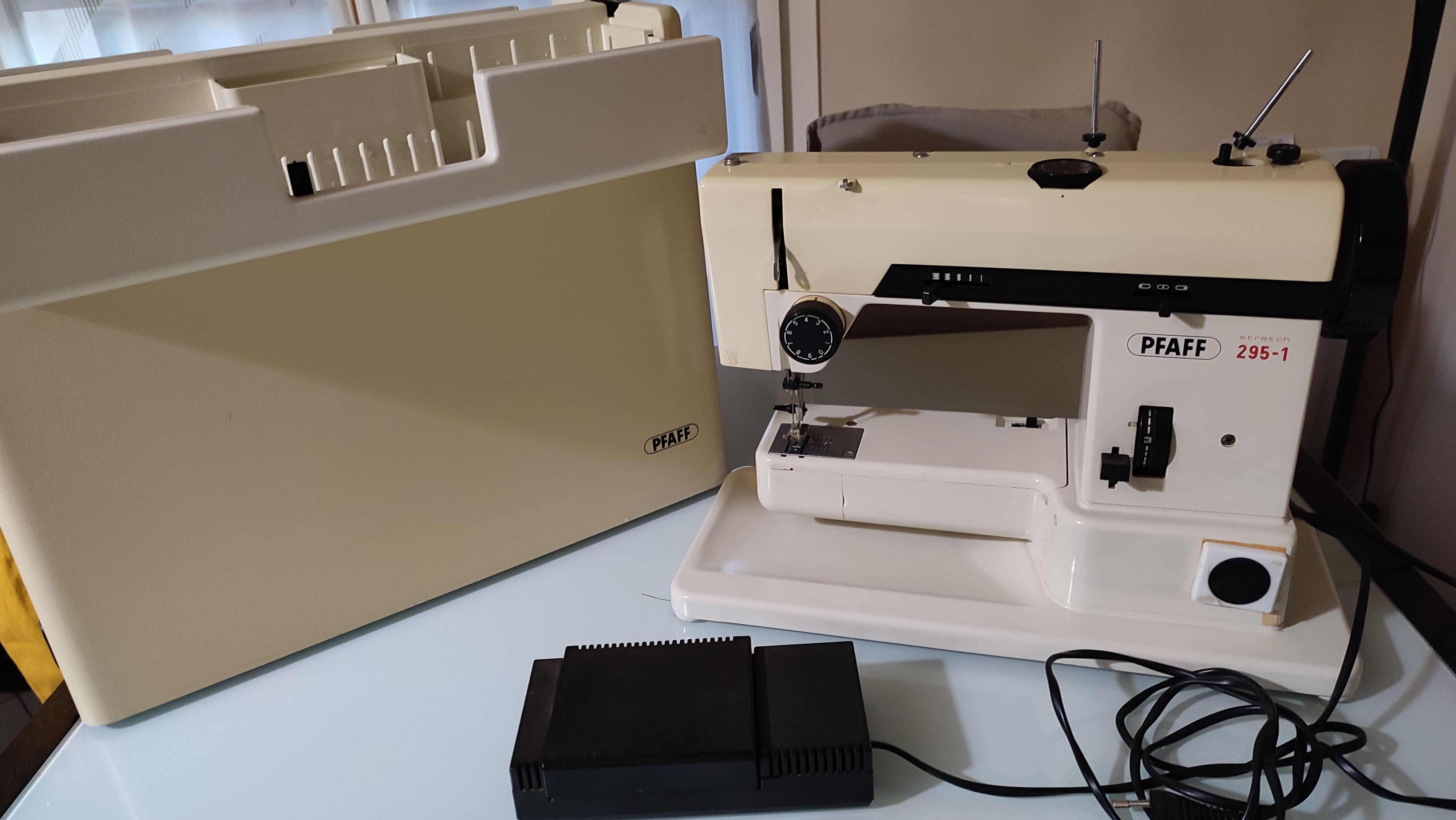 Machine a coudre vintage PFAFF 295-1 | Selency