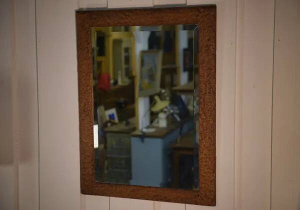 Miroir brutaliste en chêne gougé et verre biseauté 1960’s | Selency