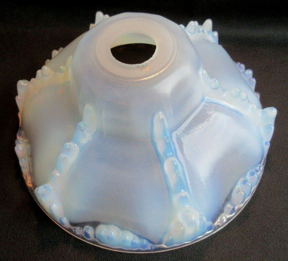 Abat-jour ou tulipe de lampe art déco en verre opalescent ezan ou ...