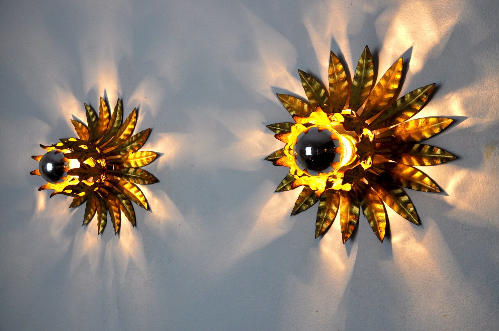 Paire d'appliques " Soleil" par Ferro Arte, midcentuy, Espagne | Selency