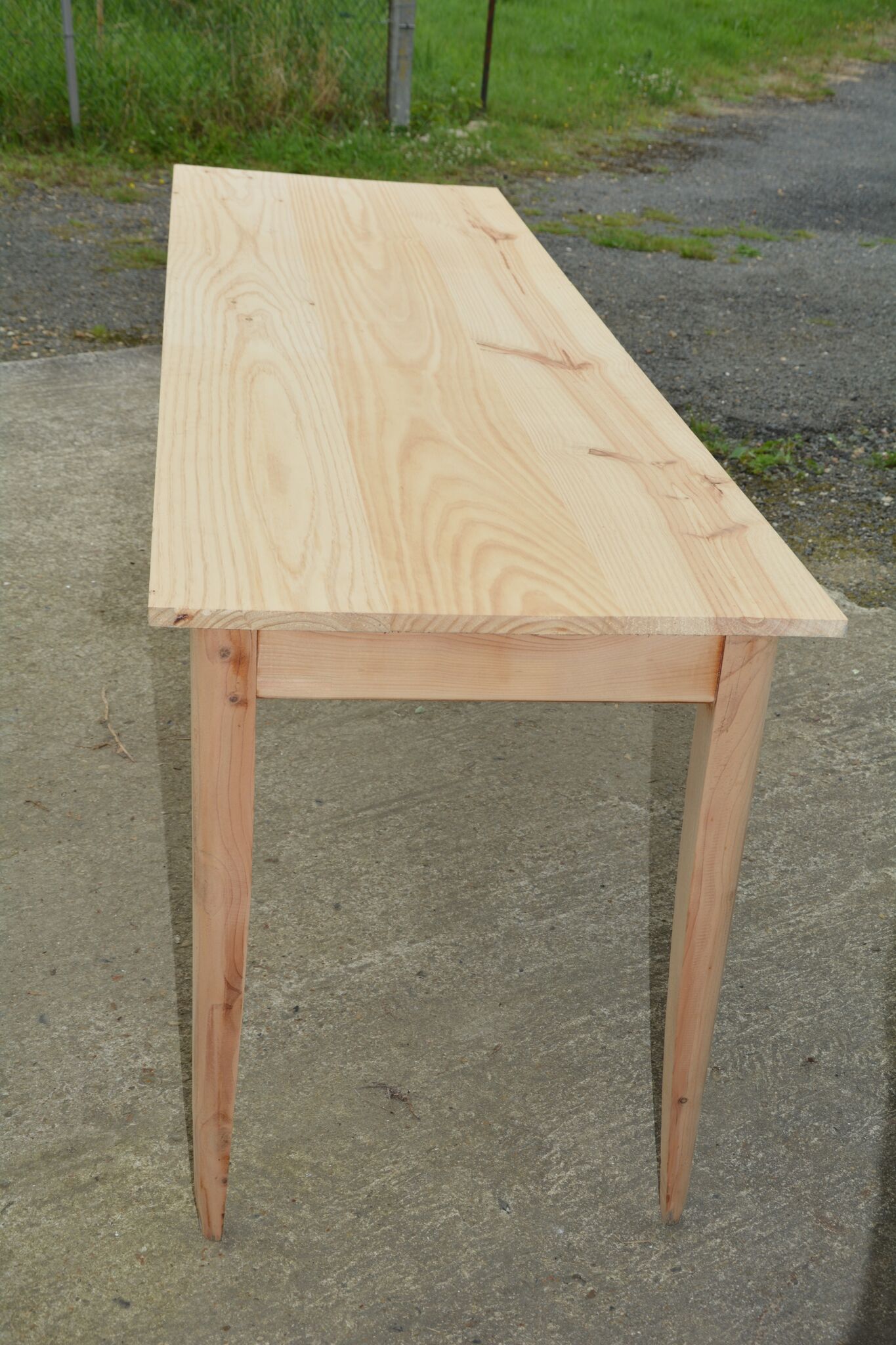 Grande table longue et étroite | Selency