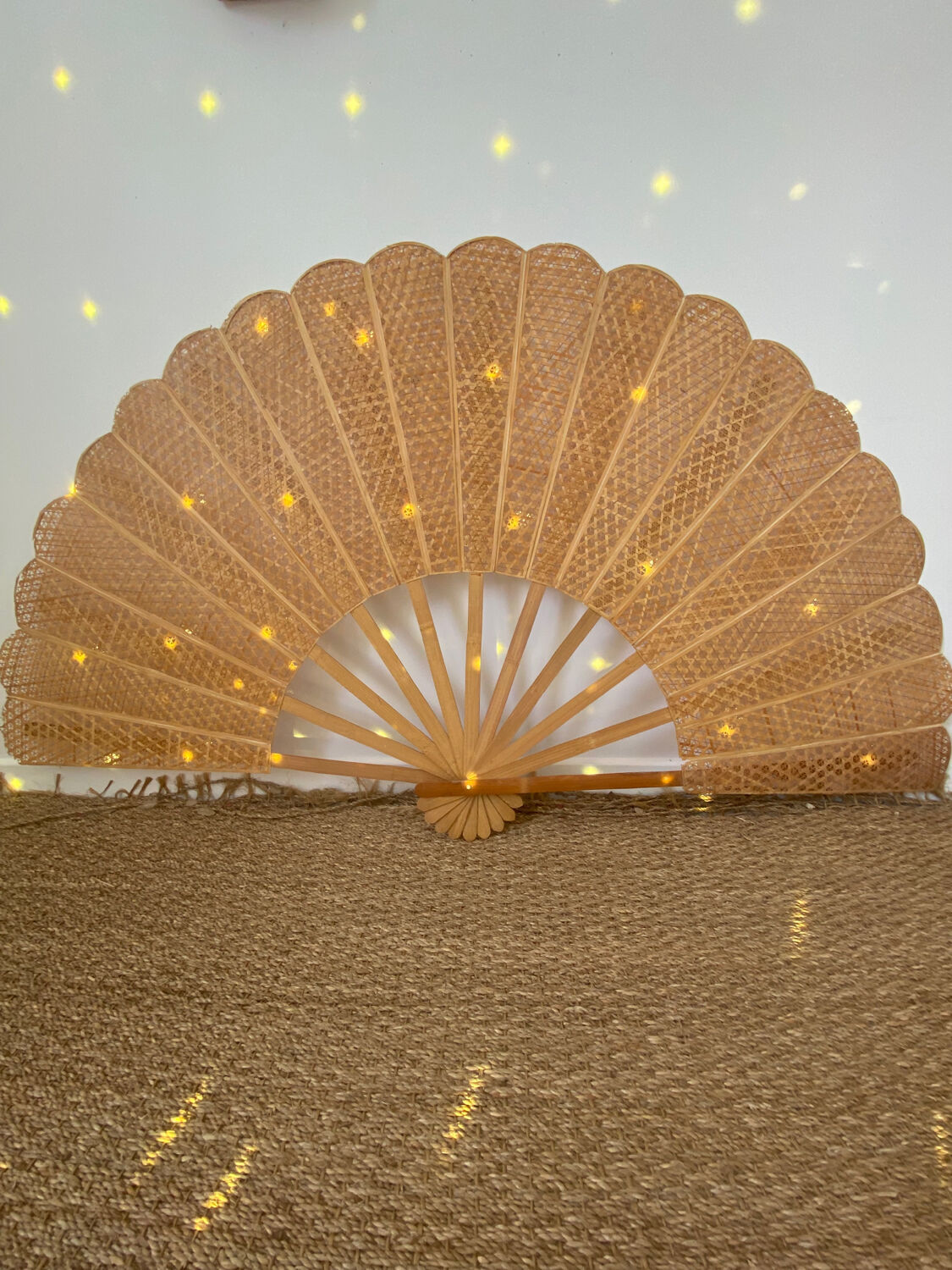 Éventail géant en rotin vintage | Selency