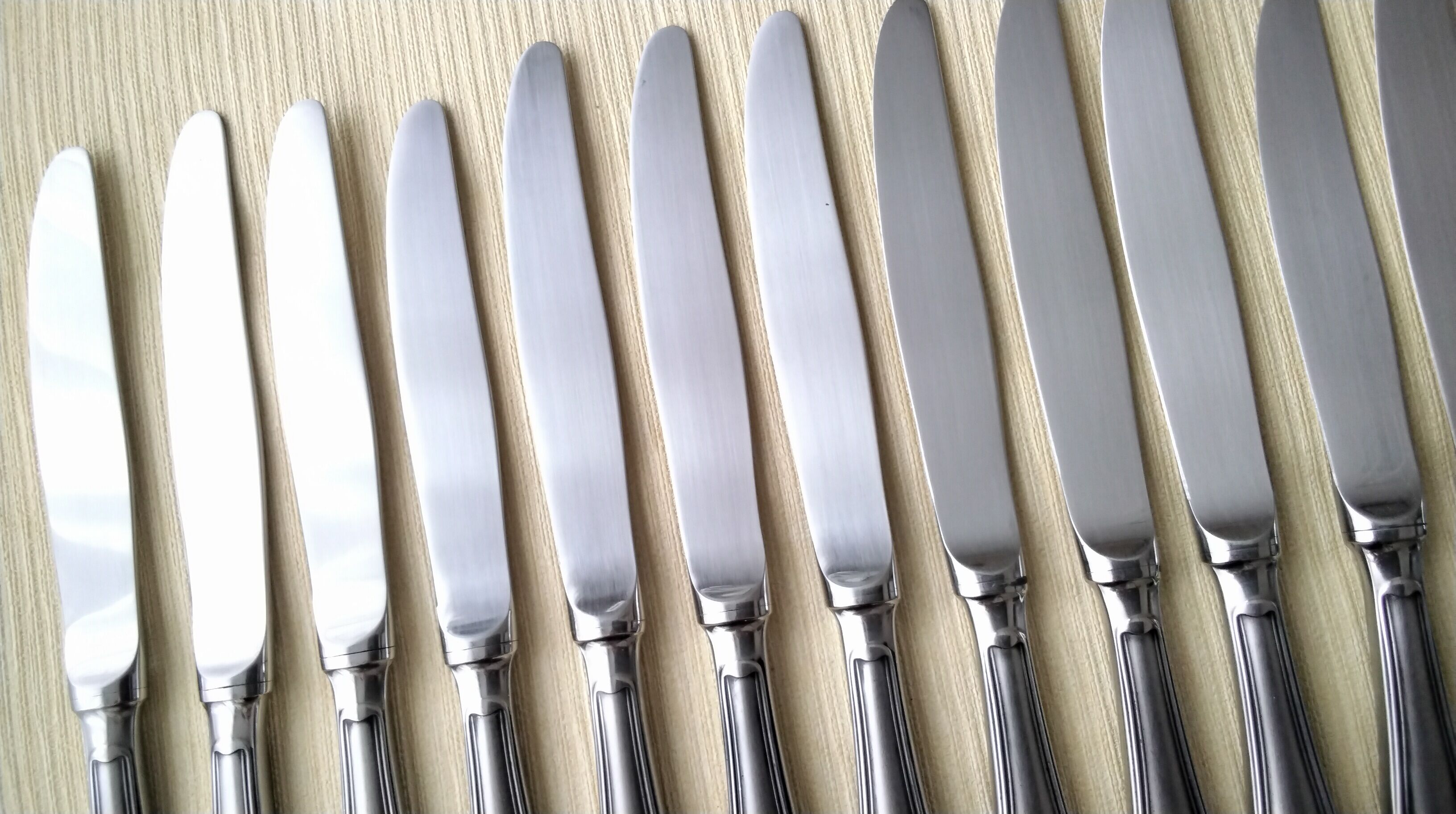 Coffret de 12 couteaux de table tout inox Chabanne | Selency