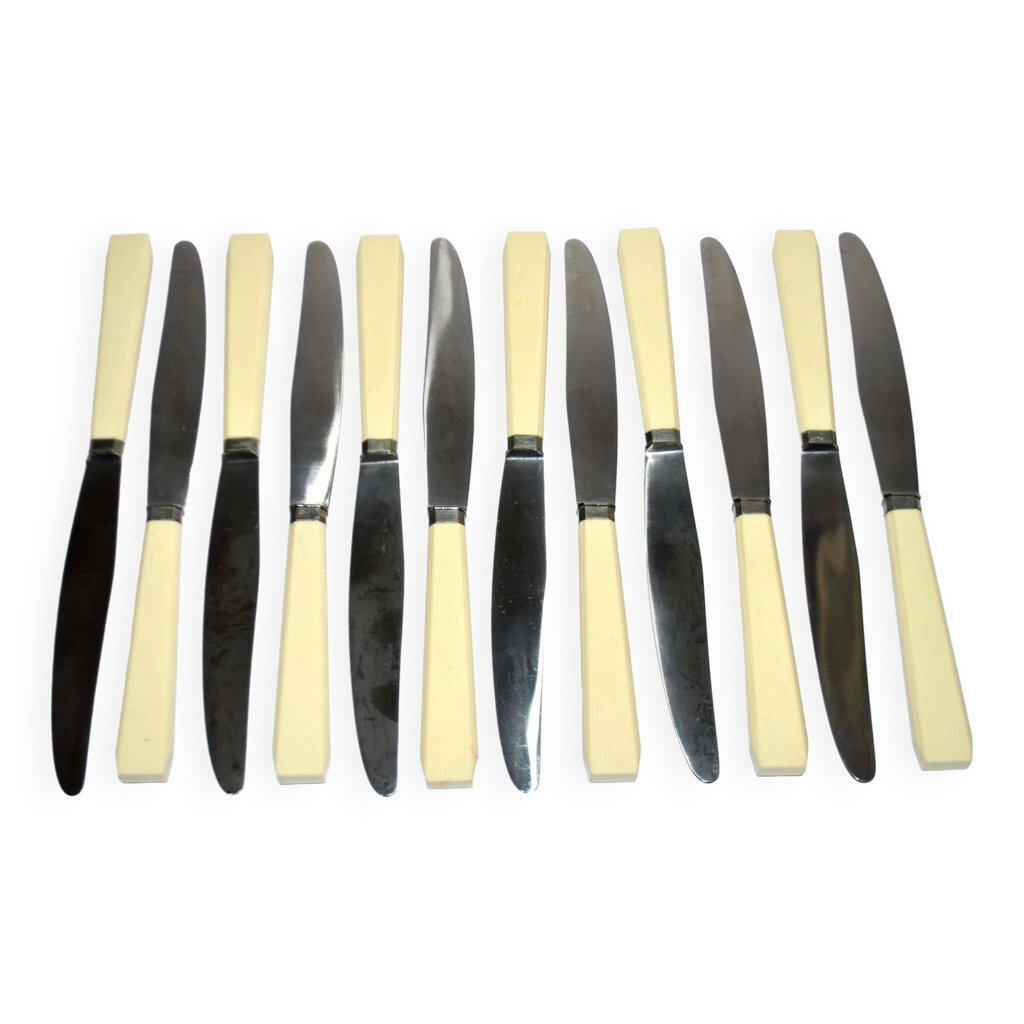 Lot de 12 couteaux vintage en résine ivoire par louis springer ...