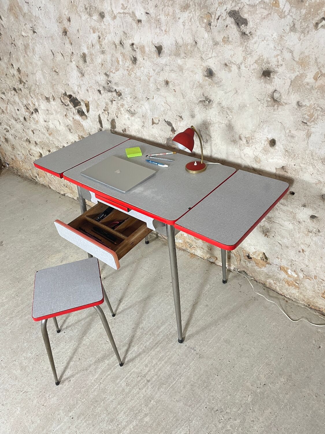 Table formica avec tabourets | Selency