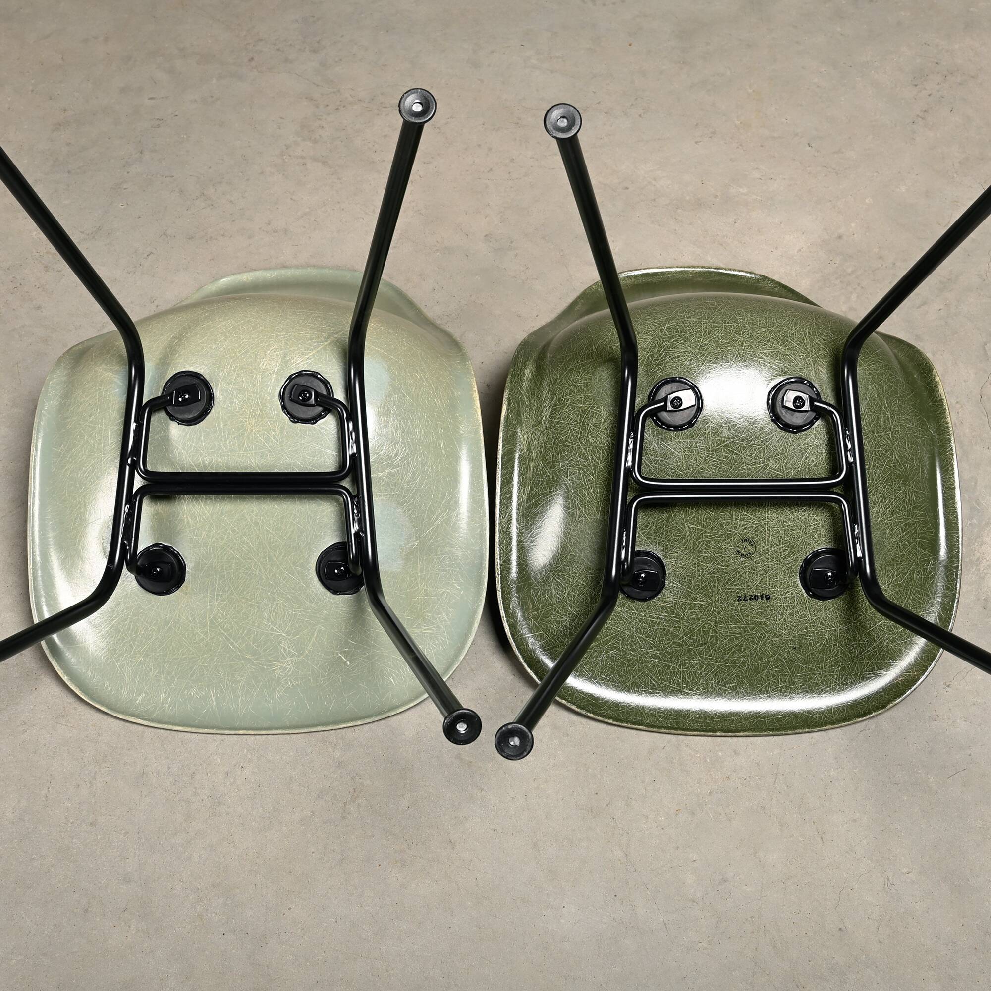 Ensemble de 6 chaises de côté multicolores DSX de Charles et Ray Eames ...