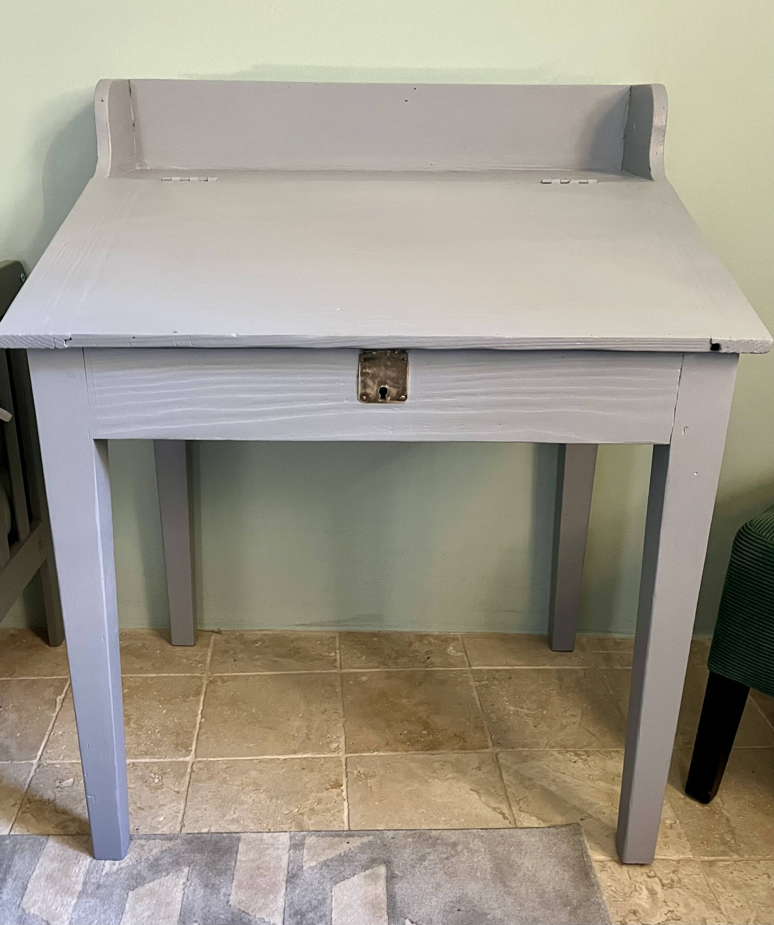 Petit bureau enfant vintage gris | Selency