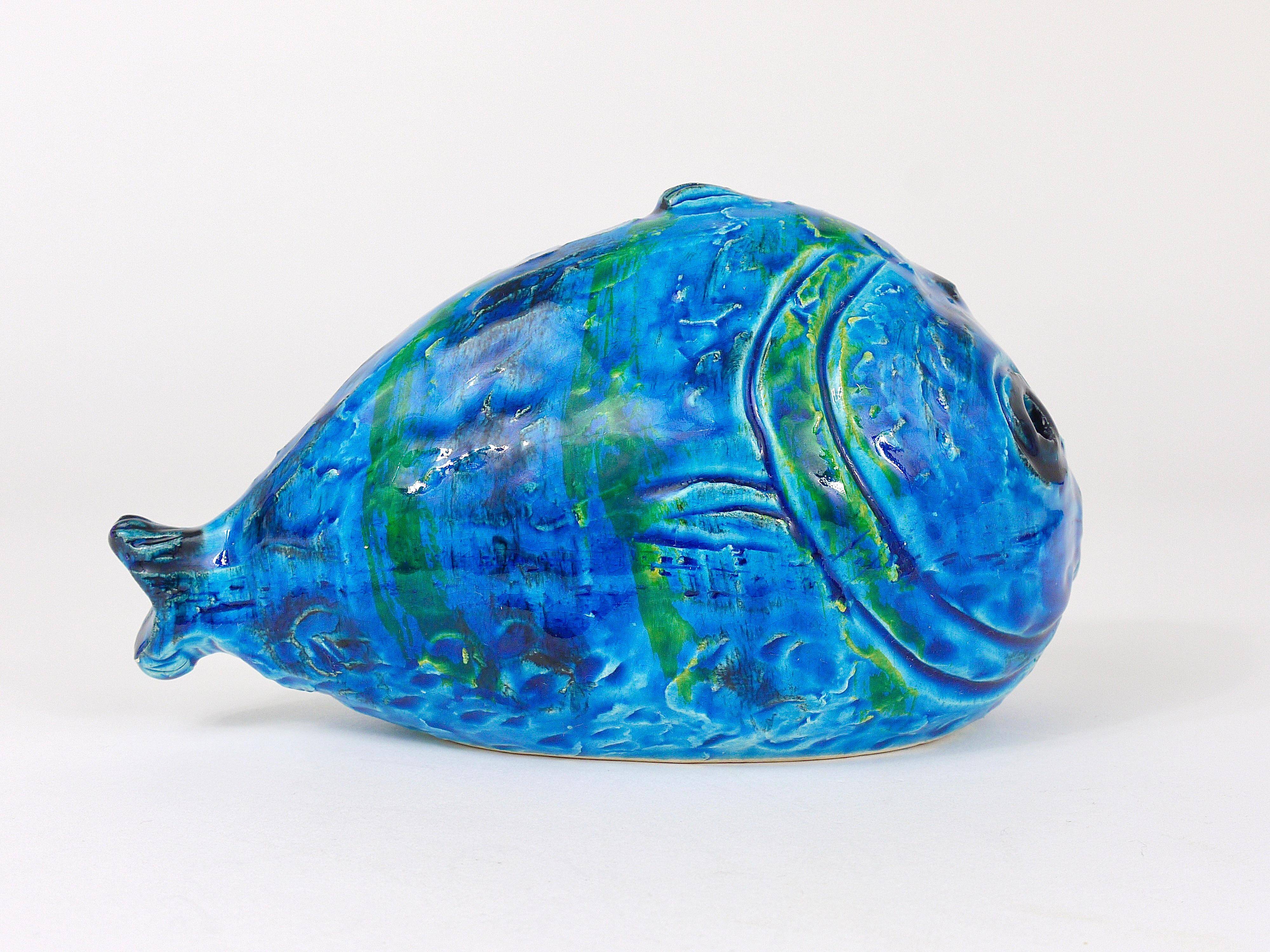 Sculpture de poisson émaillée bleue Rimini d'Aldo Londi Bitossi, Italie ...