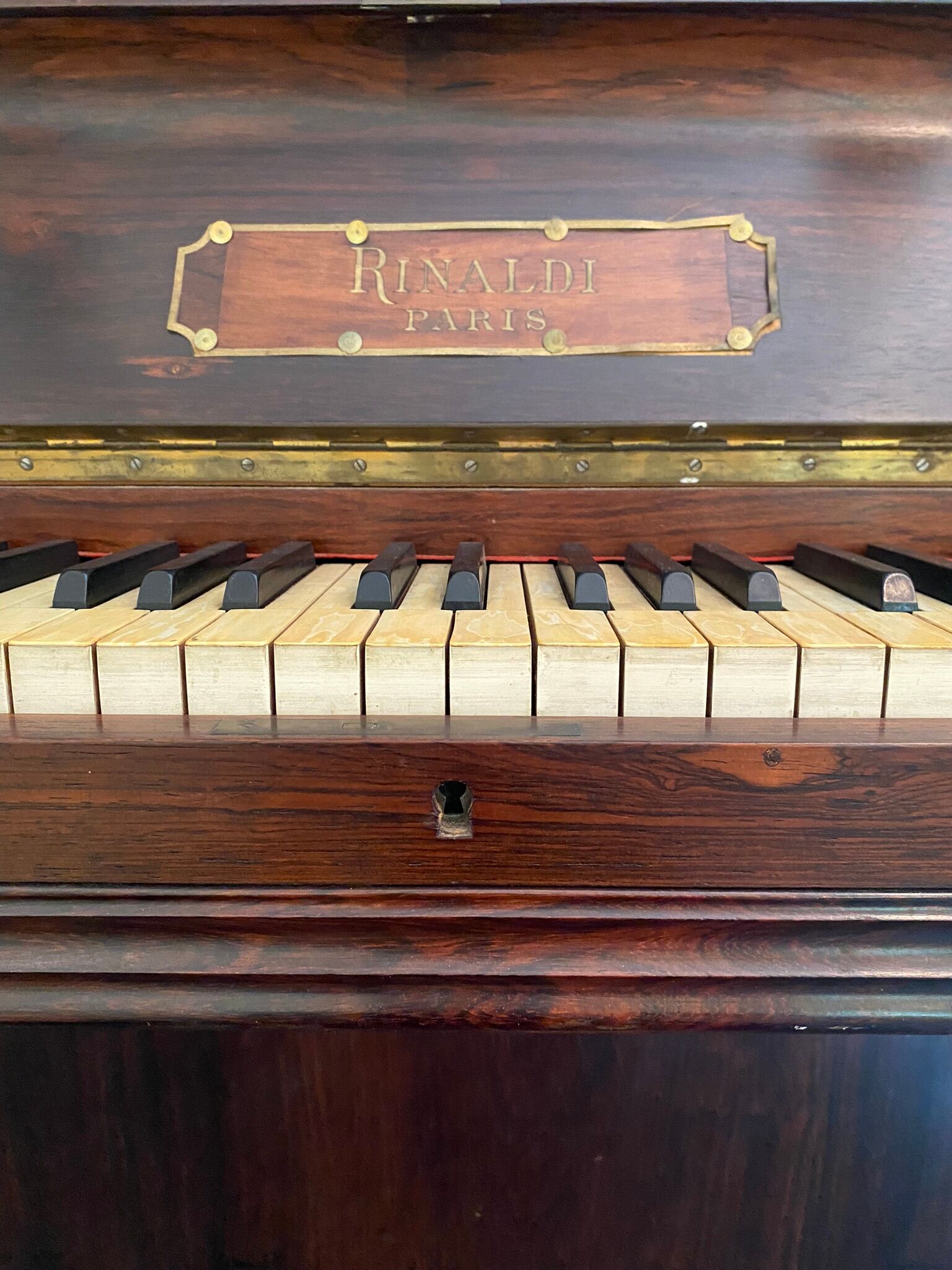 Piano droit ancien Rinaldi | Selency