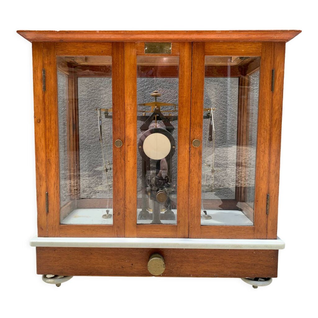 Balance de précision trébuchet laboratoire C. Longue entre 1900/1930 ...