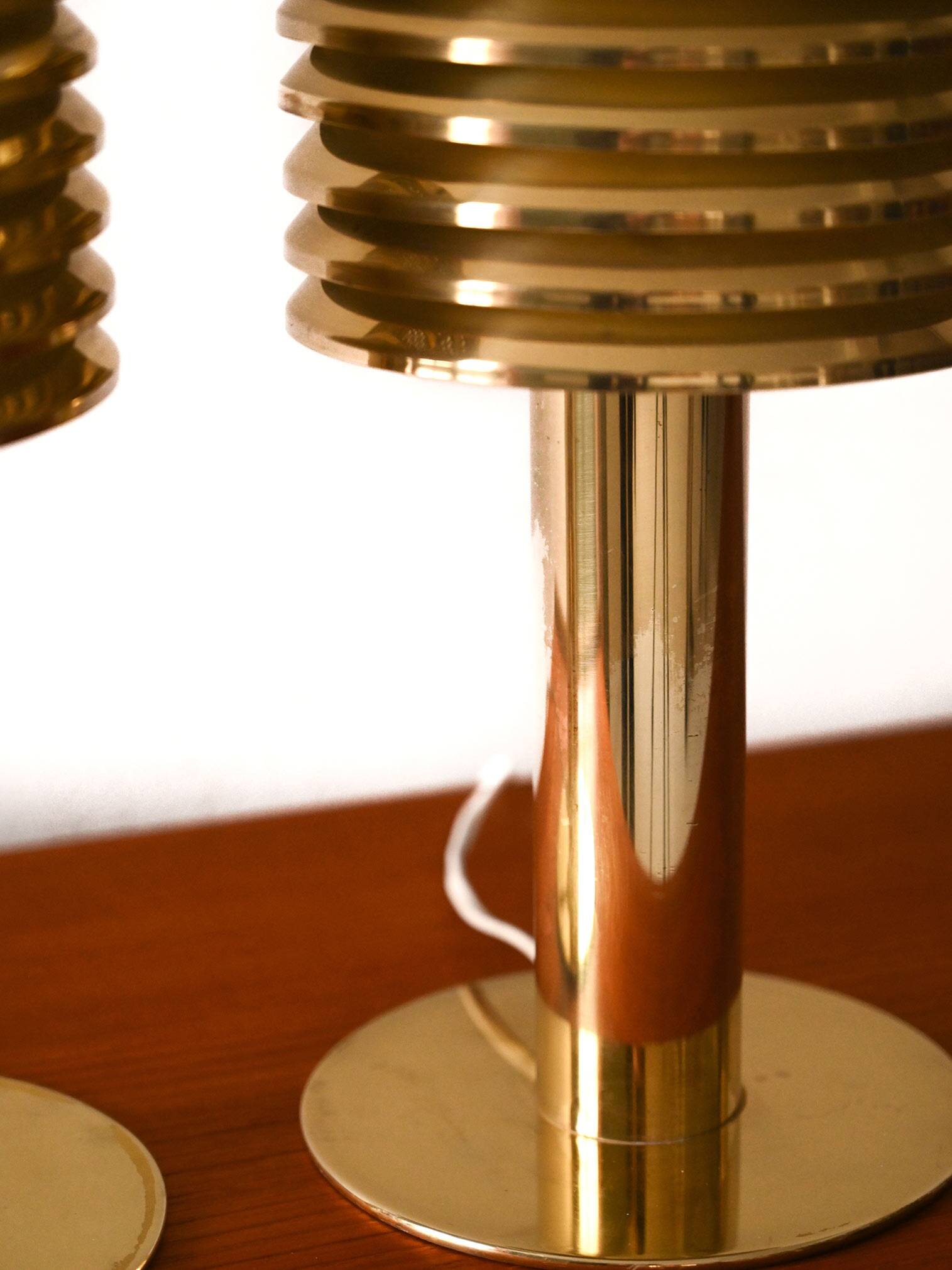 Paire de lampes de table en laiton modèle B142 de Hans-Agne Jakobsson ...