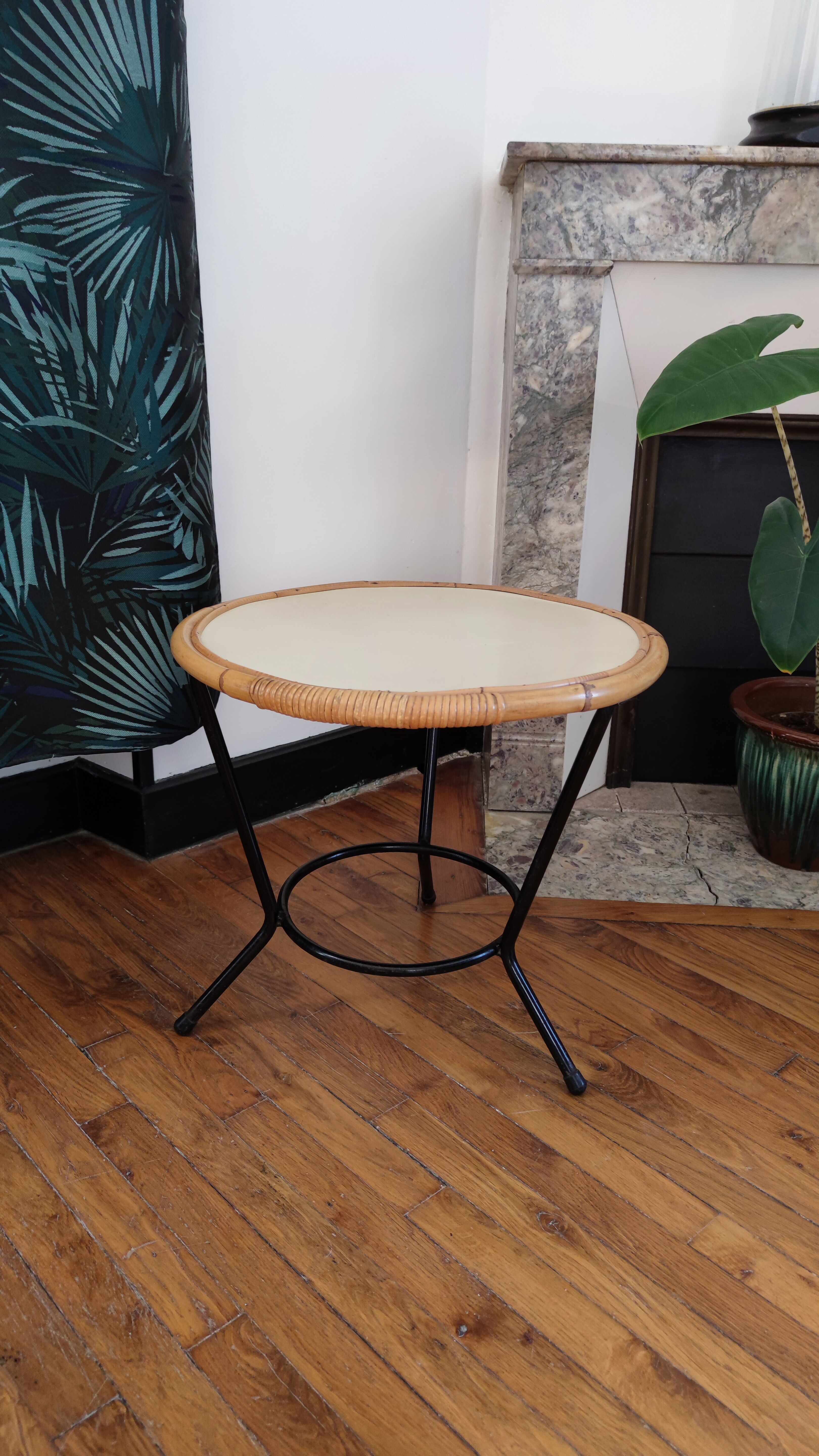 Table tripode métal et rotin | Selency