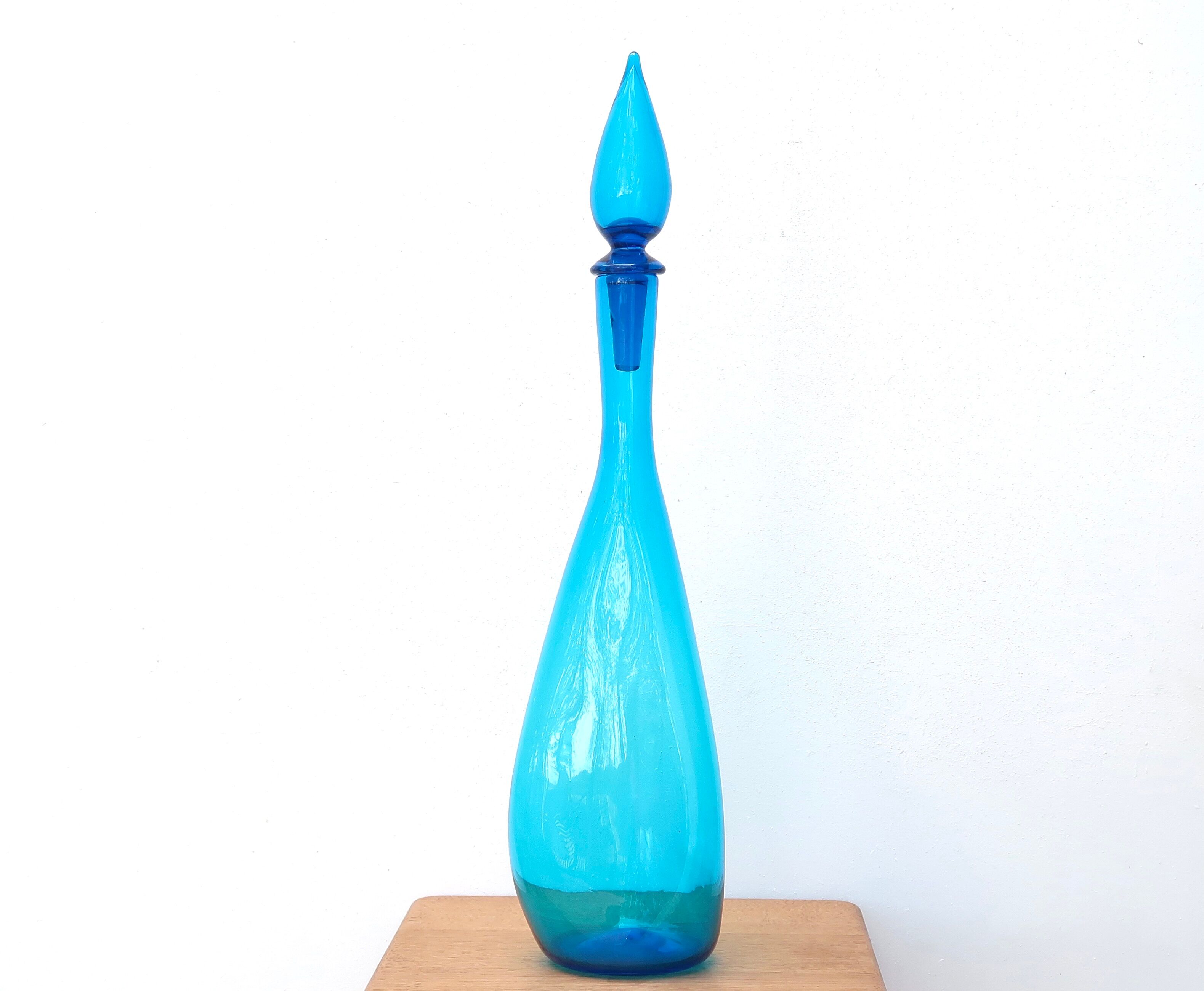Bouteille carafe Blenko bleue en verre années 60 | Selency
