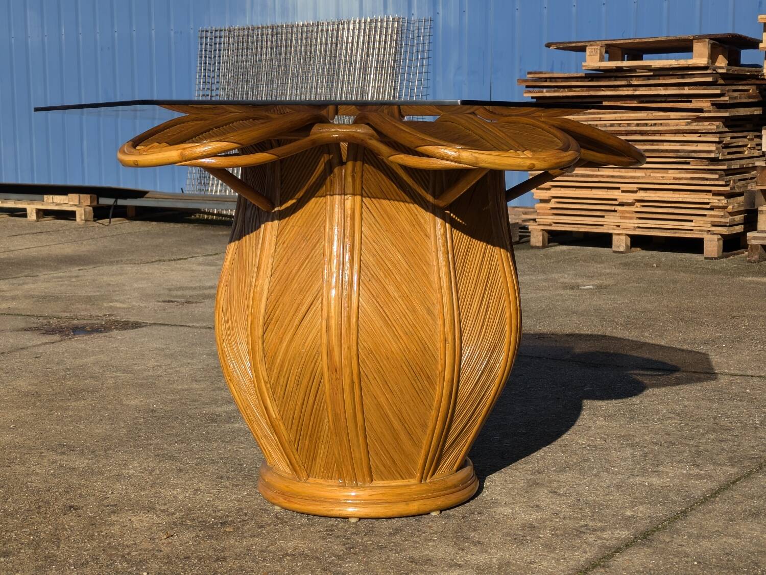 Vintage table Bamboo rattan / smoked glass | Selency