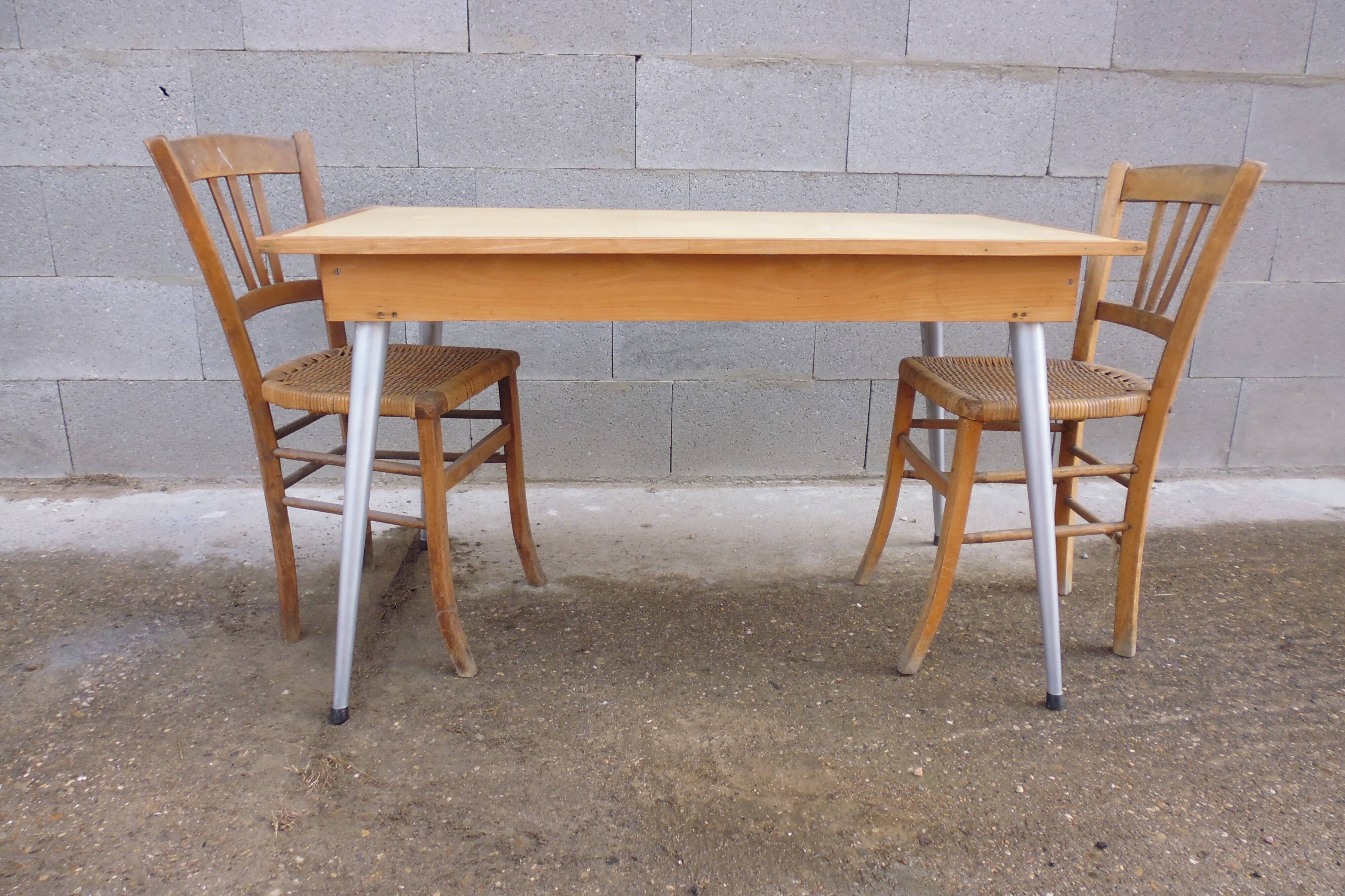 Table en bois vintage pied compas et fuseau metal | Selency