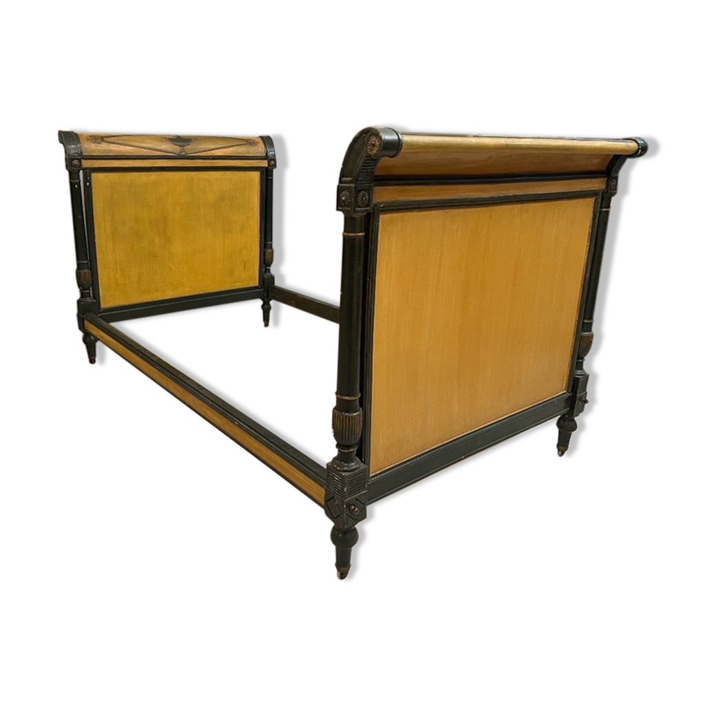 Lit en bois laqué d'epoque directoire XVlllème vers 1795 | Selency
