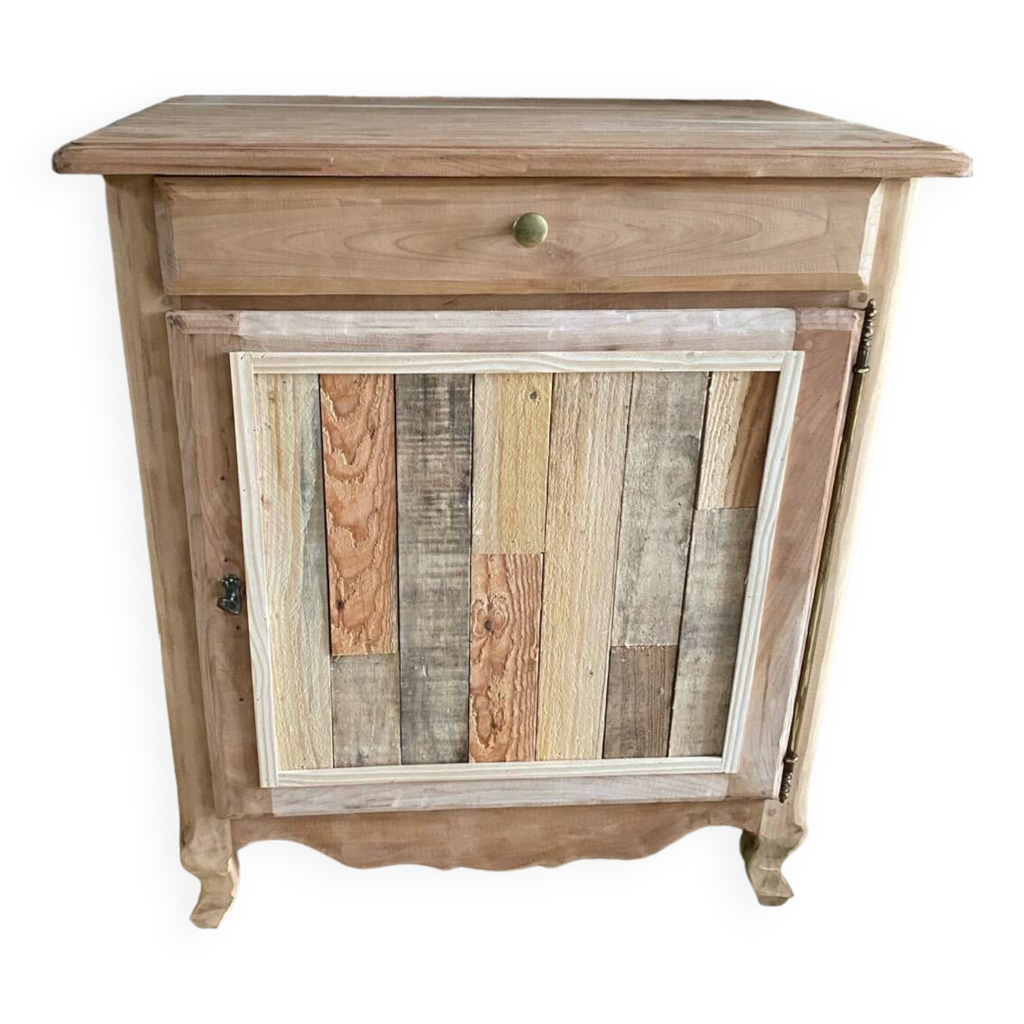 Retro jam furniture store