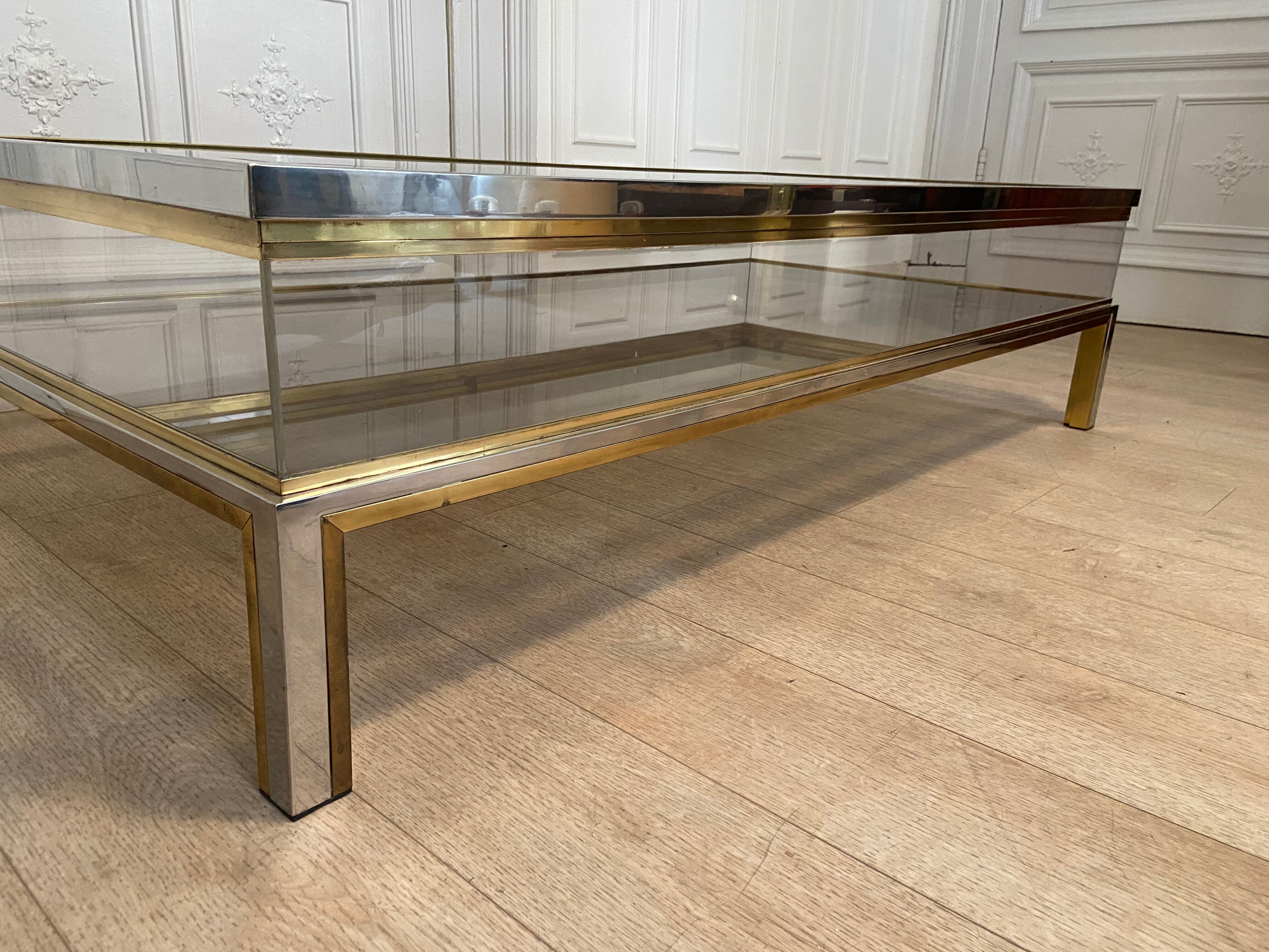 Table basse vitrine, chrome et laiton, 1970s | Selency
