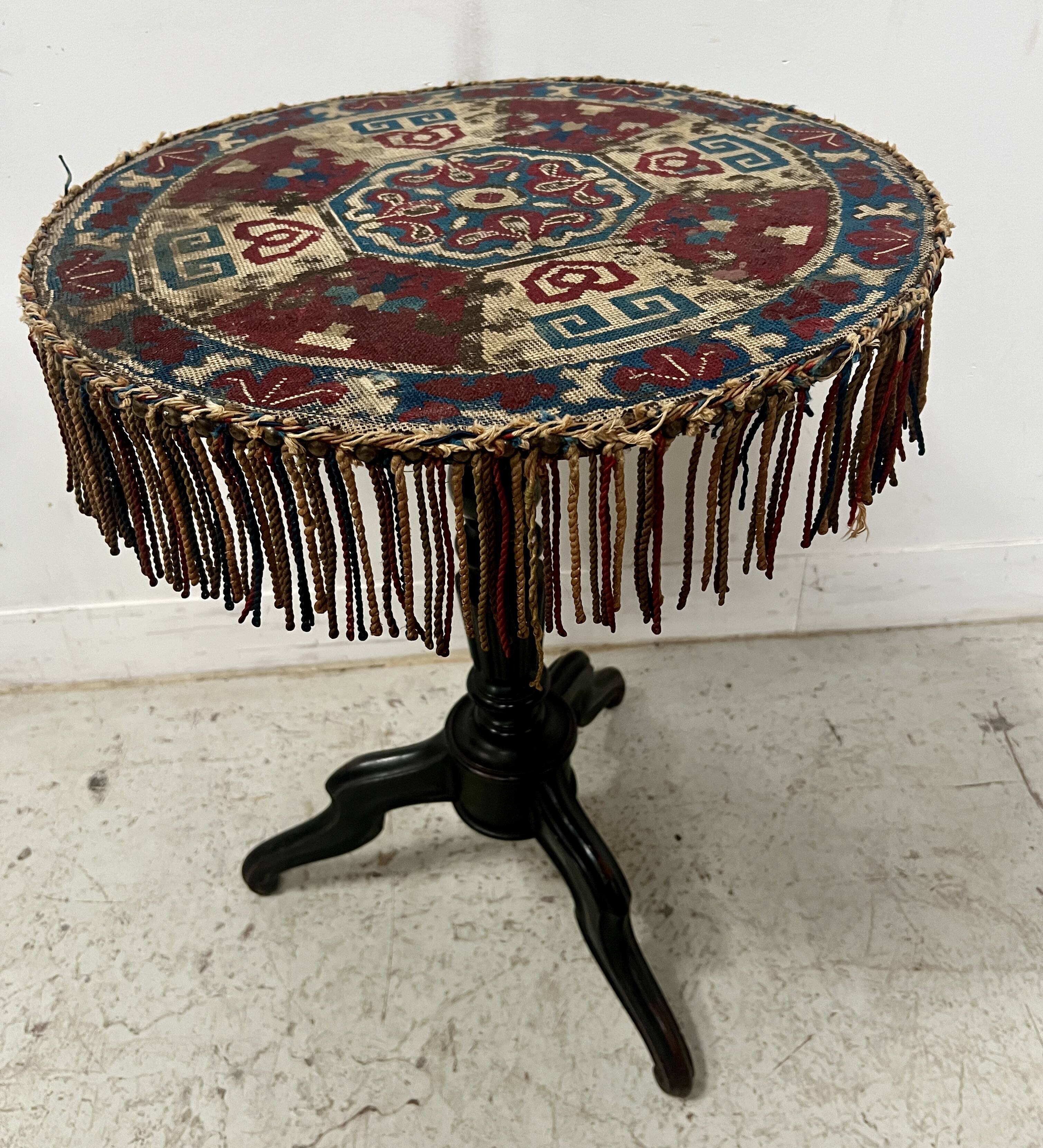 Guéridon Basculant Napoléon III en bois noirci XIX siècle | Selency