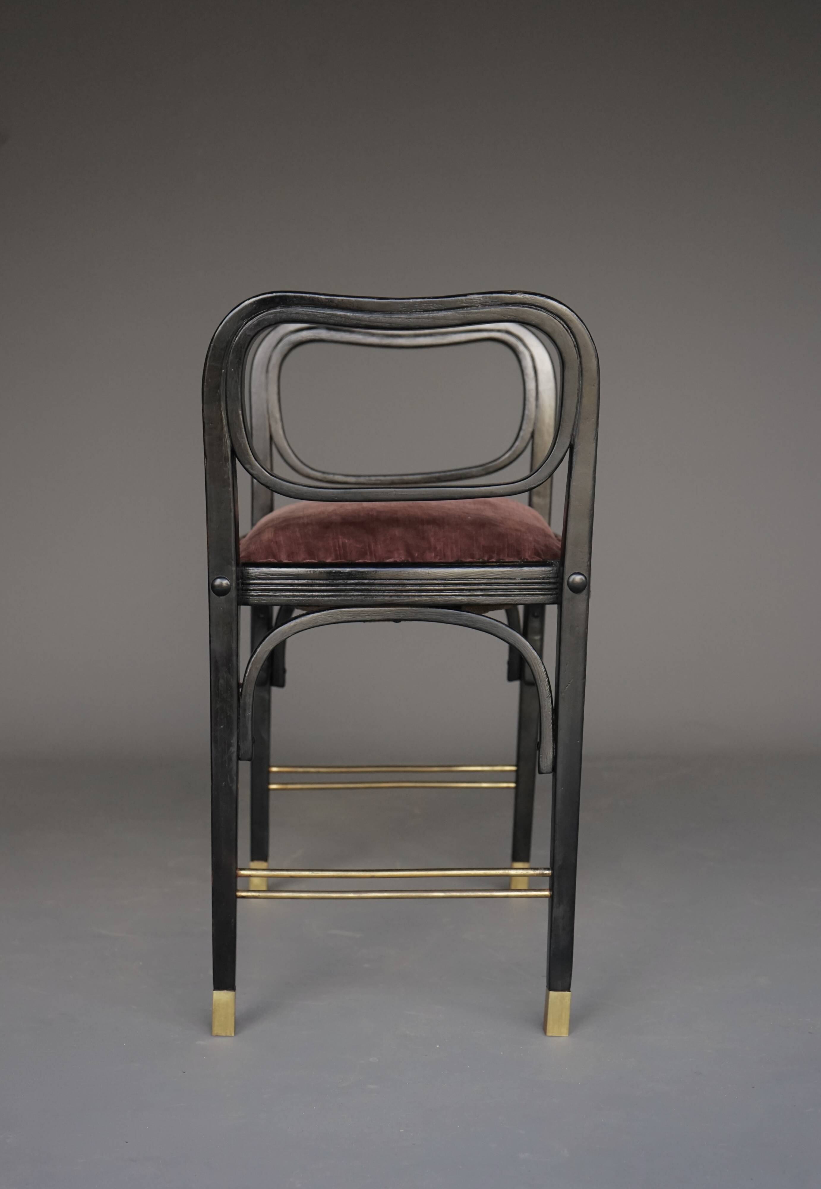 Tabouret en bois courbé modèle 412 par Otto Wagner pour J.& J.Kohn, 1902 | Selency