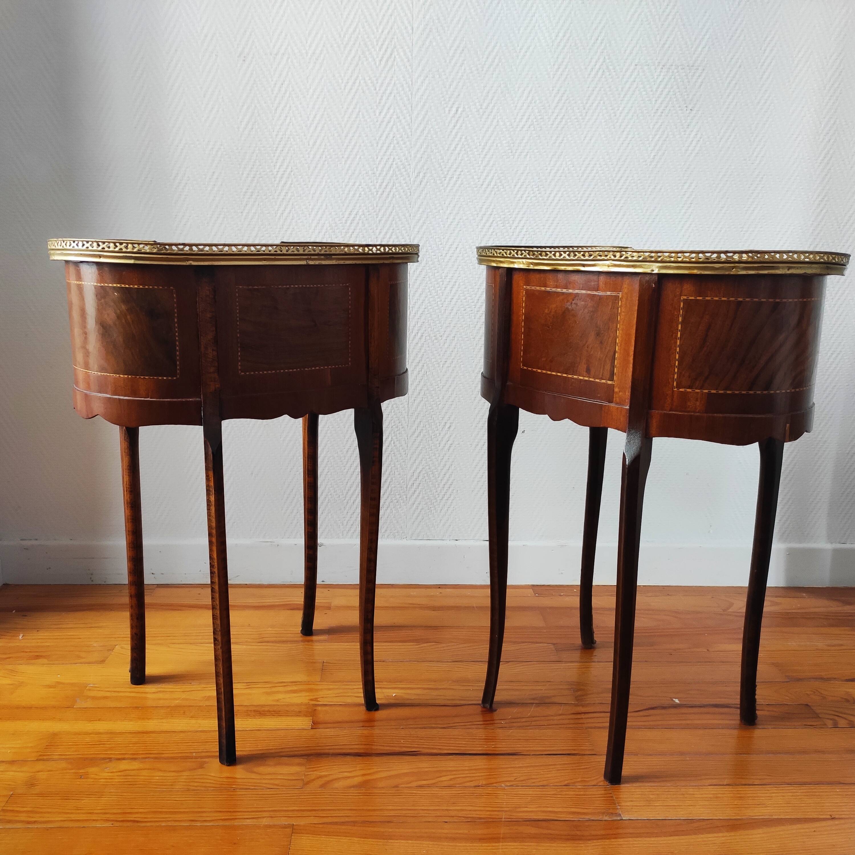 Paire se tables de chevet style Louis XV forme rognon | Selency