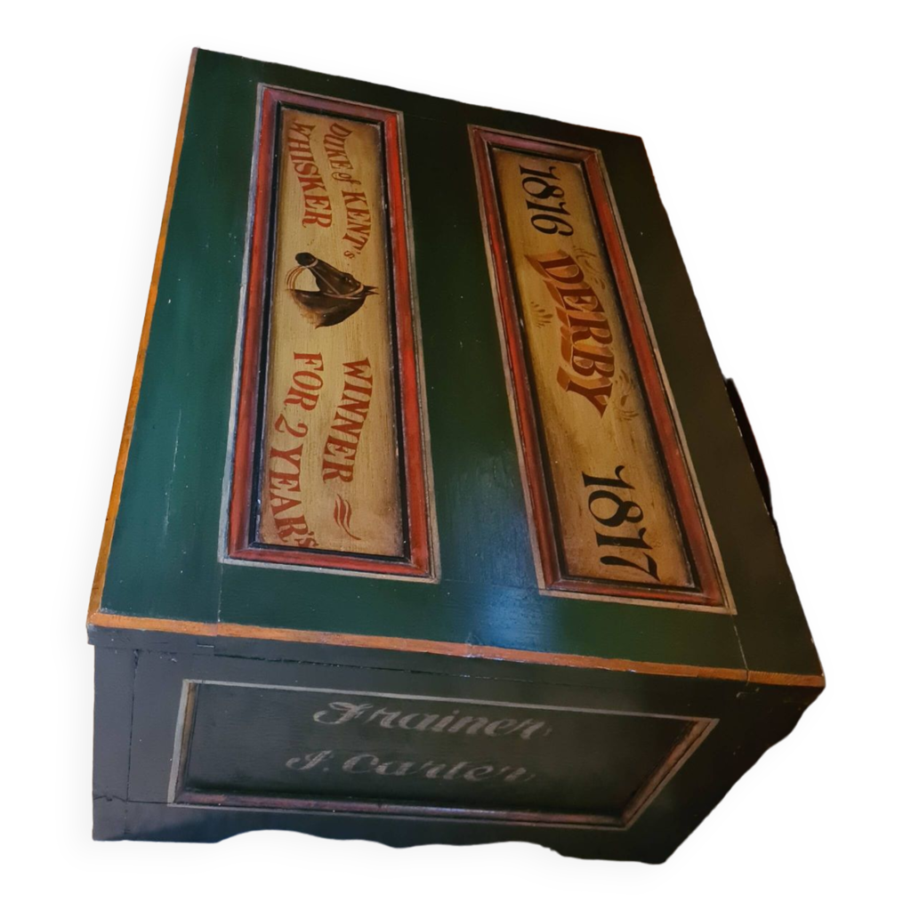 Ancienne grande malle/ coffre en bois peint / décor d'origine / chevaux / course | Selency