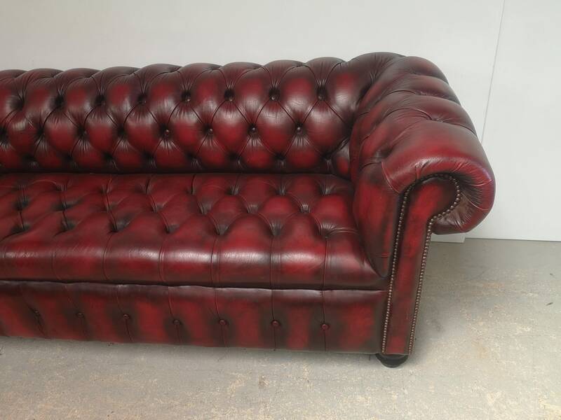 Banquette chesterfield cuir bordeaux | Selency
