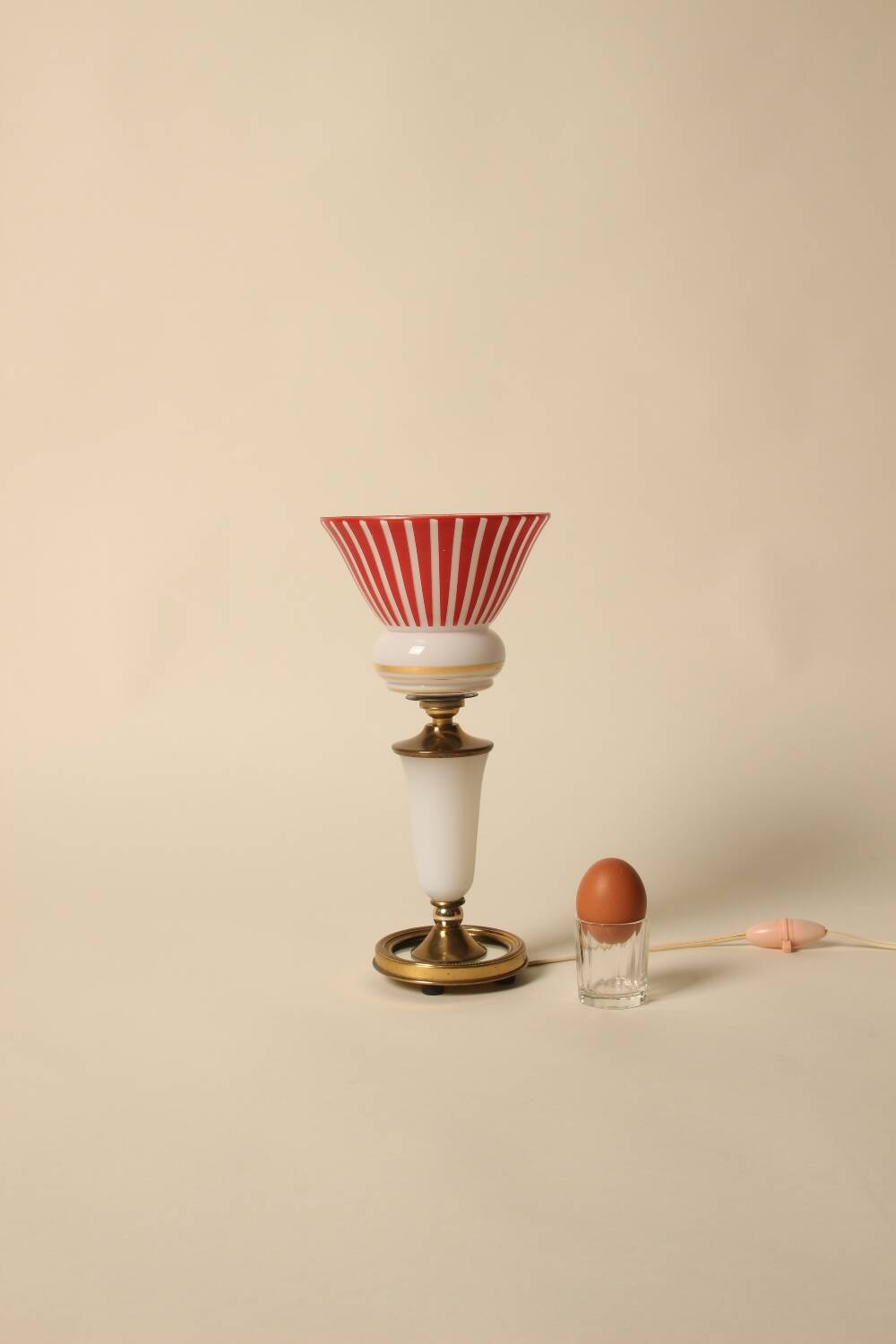 Lampe en opaline peinte et laiton | Selency