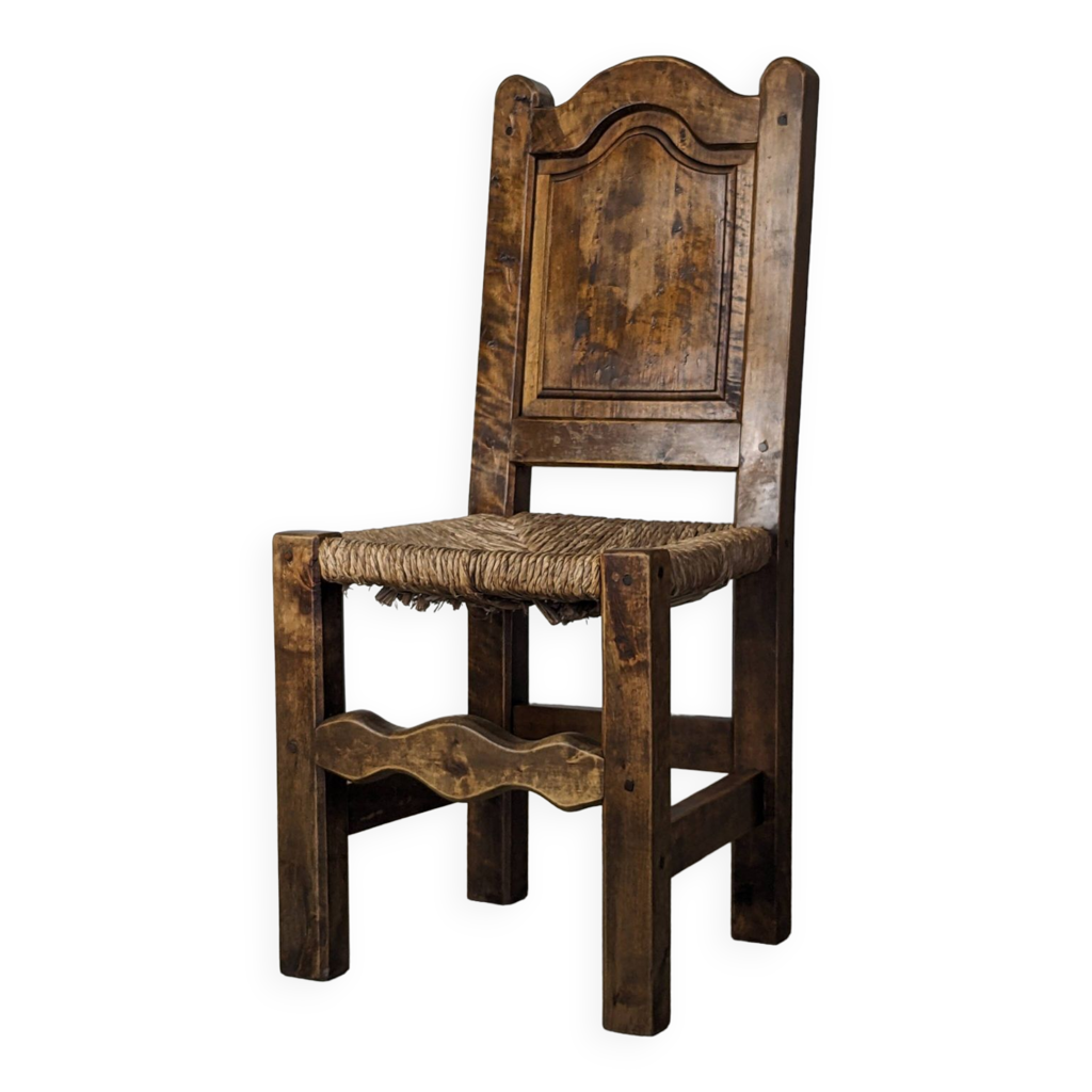 Grande chaise paillée rustique en noyer massif - Années 70 | Selency
