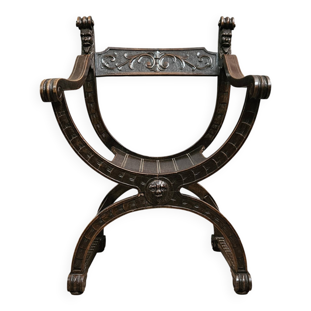 Fauteuil curule ancien en bois sculpté – Style Renaissance / Savonarole ...