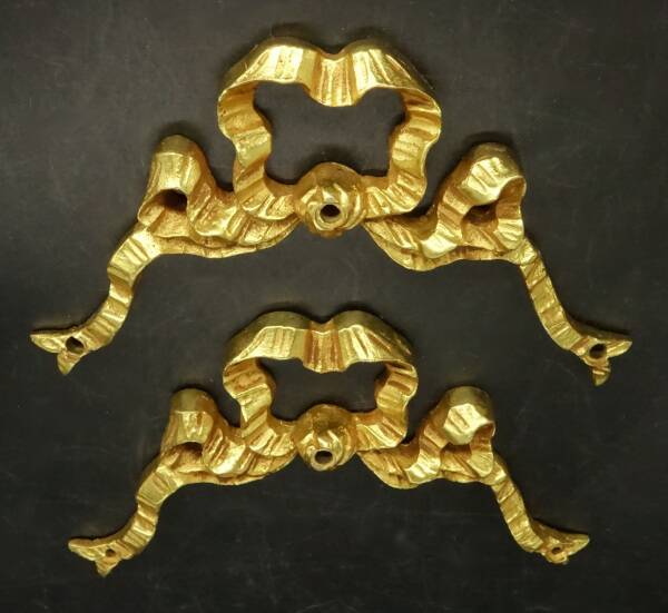 Paire de frontons au noeud style Louis XVI en bronze doré | Selency