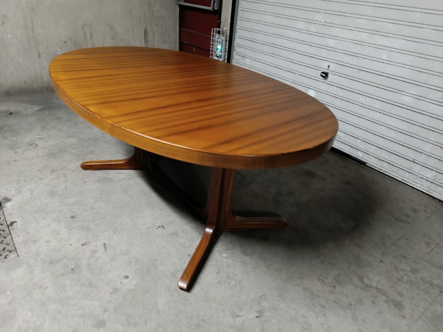 Table ovale scandinave vintage Baumann teck | Selency
