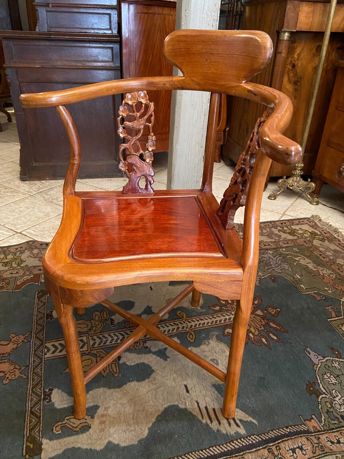Fauteuil d'angle chinois en bois exotique massif signé A. Morand 1907 ...