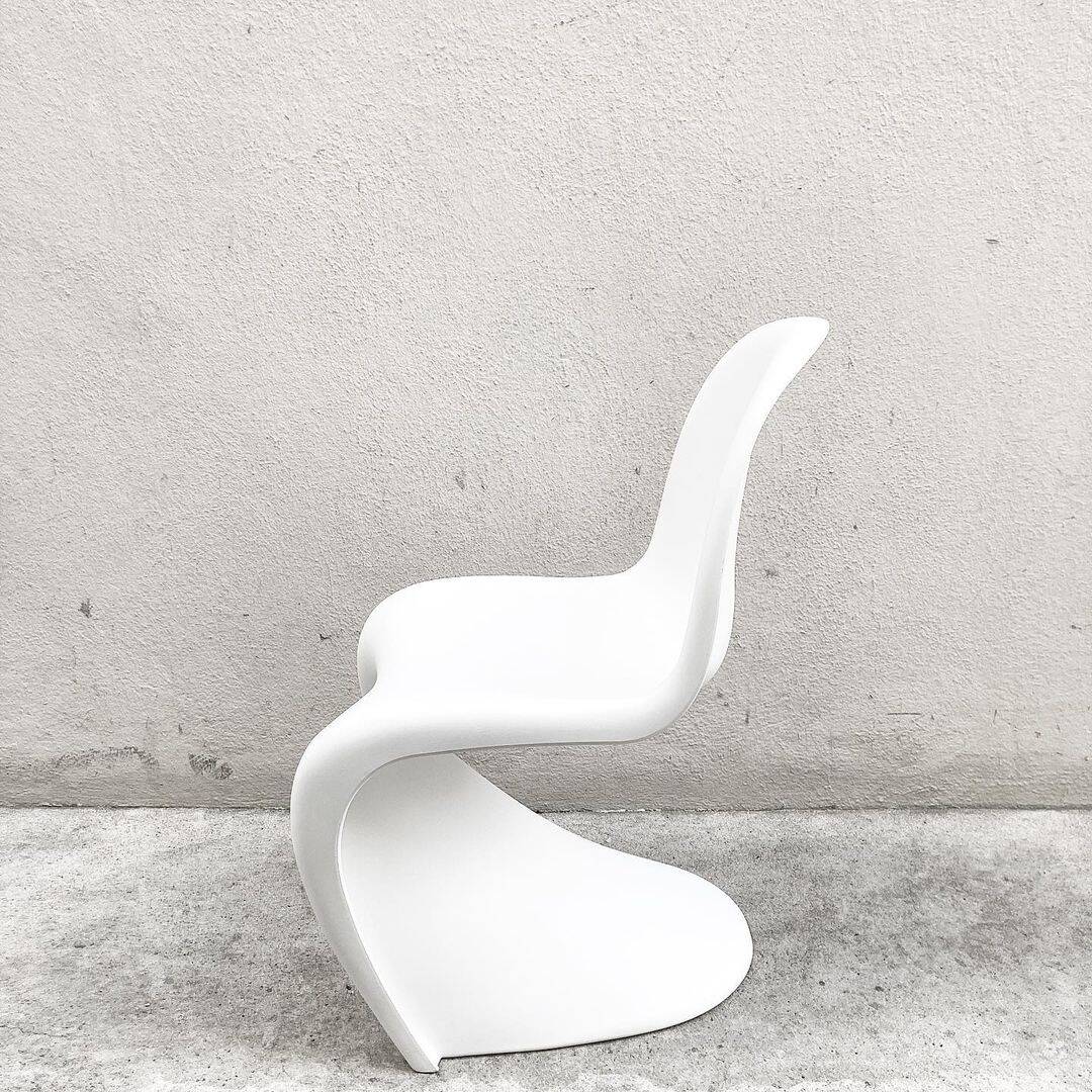Chaise Panton blanche par Verner Panton pour Vitra. Signées | Selency