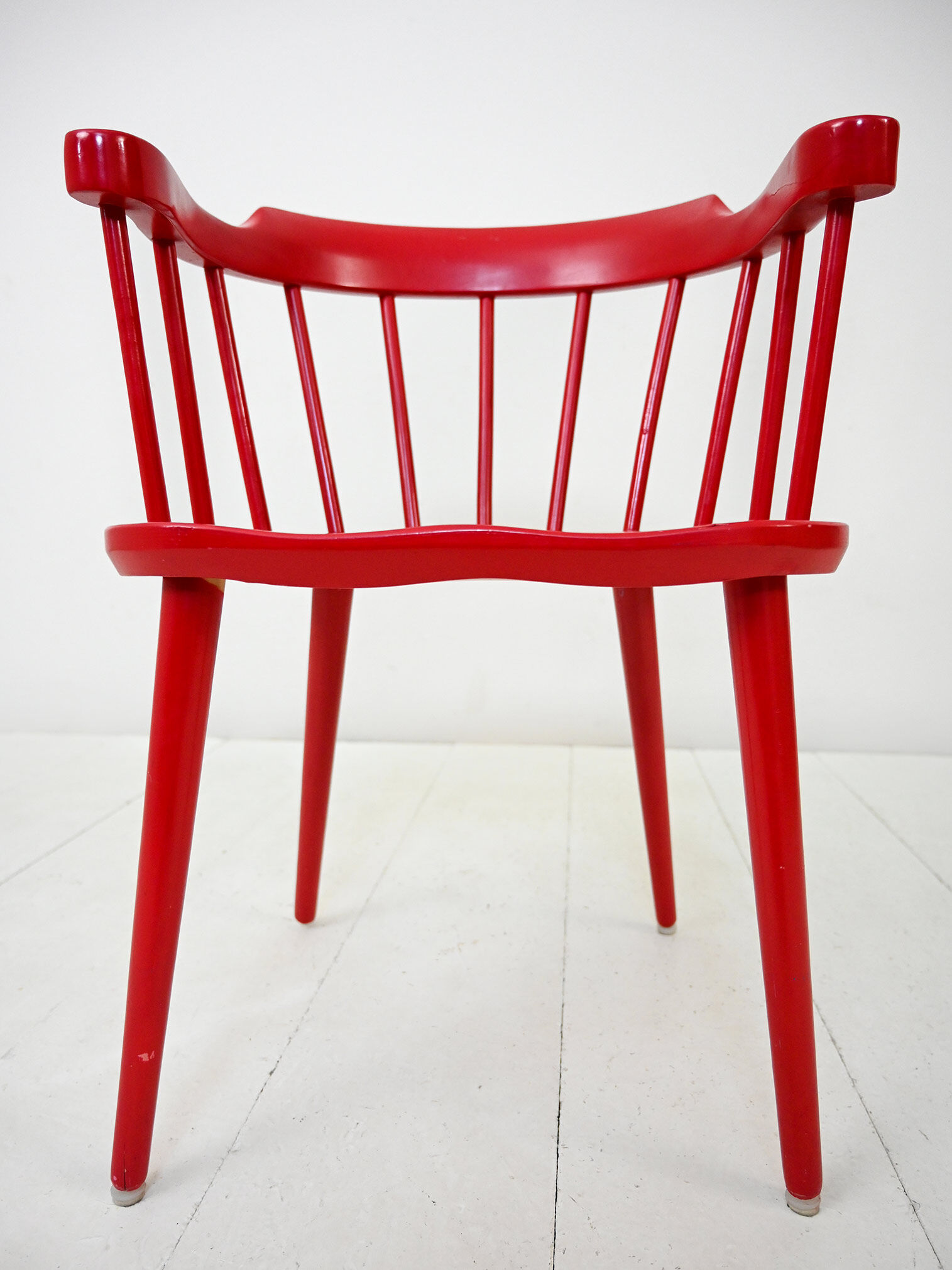 Chaise suédoise rouge | Selency