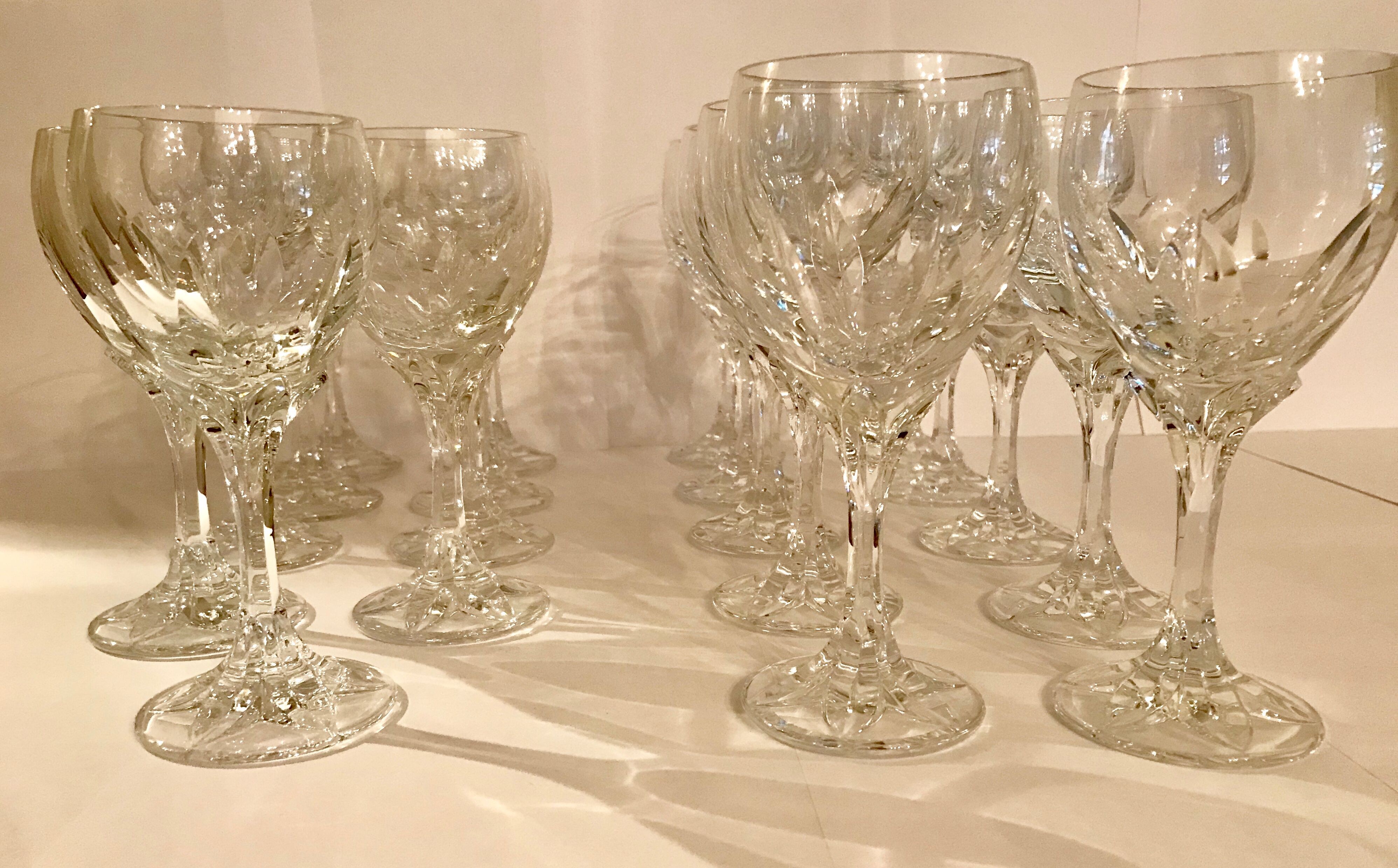 Ensemble de 19 verres en cristal au plomb Villeroy et Boch modèle Isis ...