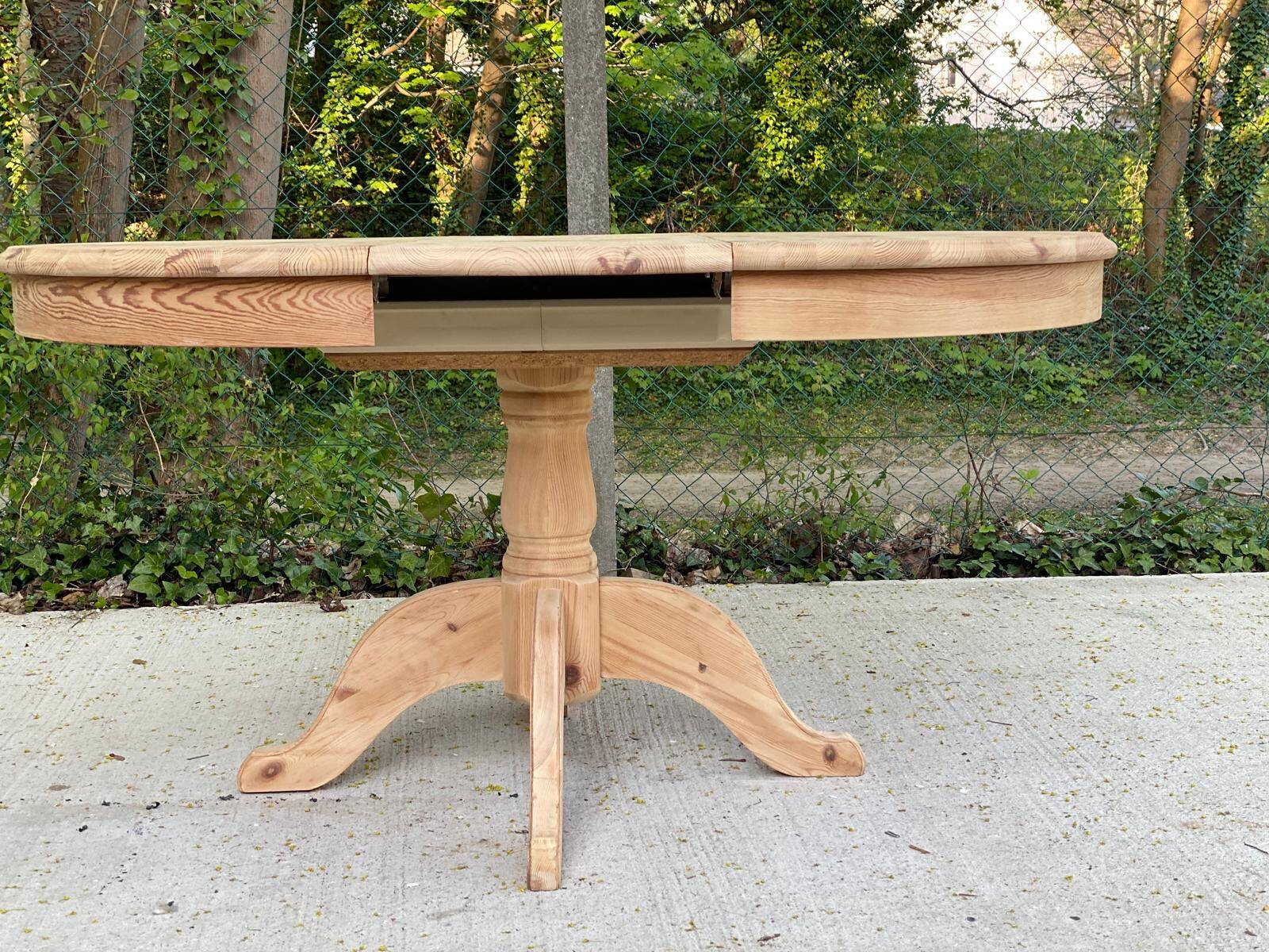 Table à manger ronde extensible pied central rénovée en bois massif ...