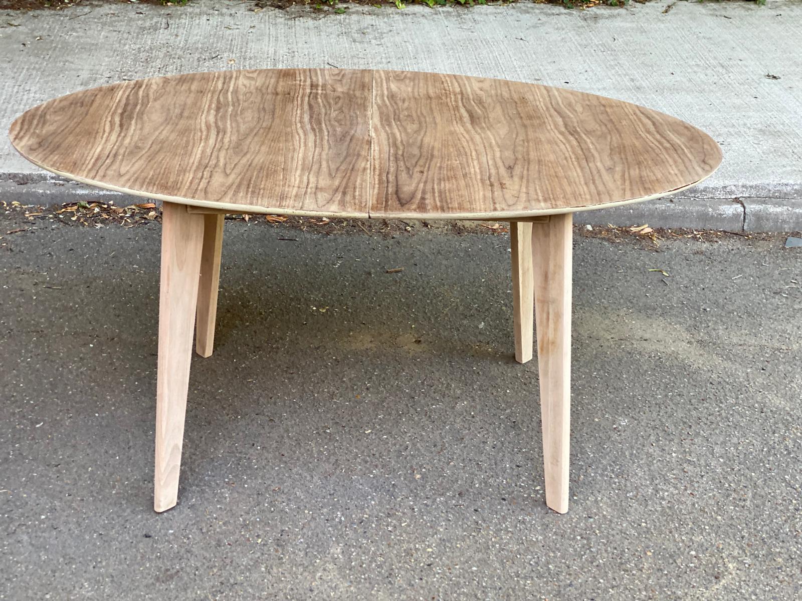 Table à manger scandinave ronde ovale extensible style Miliboo Leena 200cm | Selency