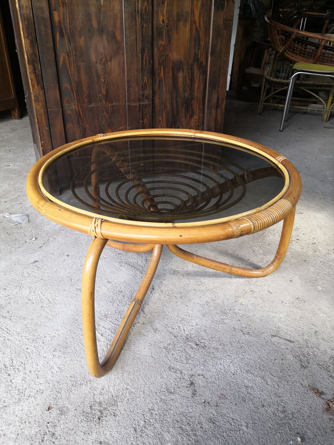 Table basse rotin et verre fumé noir | Selency