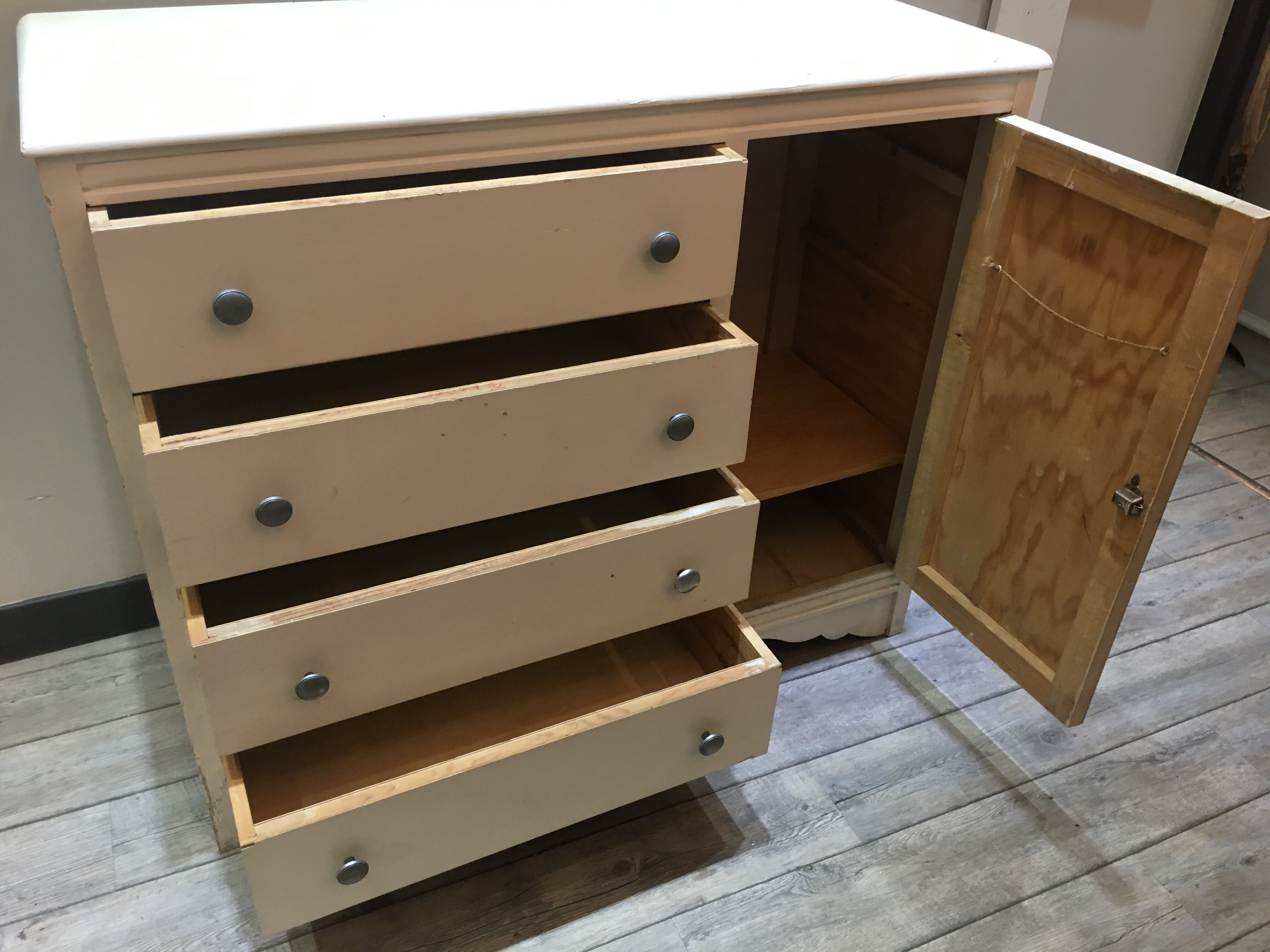 Ancienne commode de restaurant | Selency