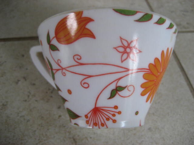 Lot de 6 tasses et sous-tasses en mélamine vintage VOLUFORM | Selency