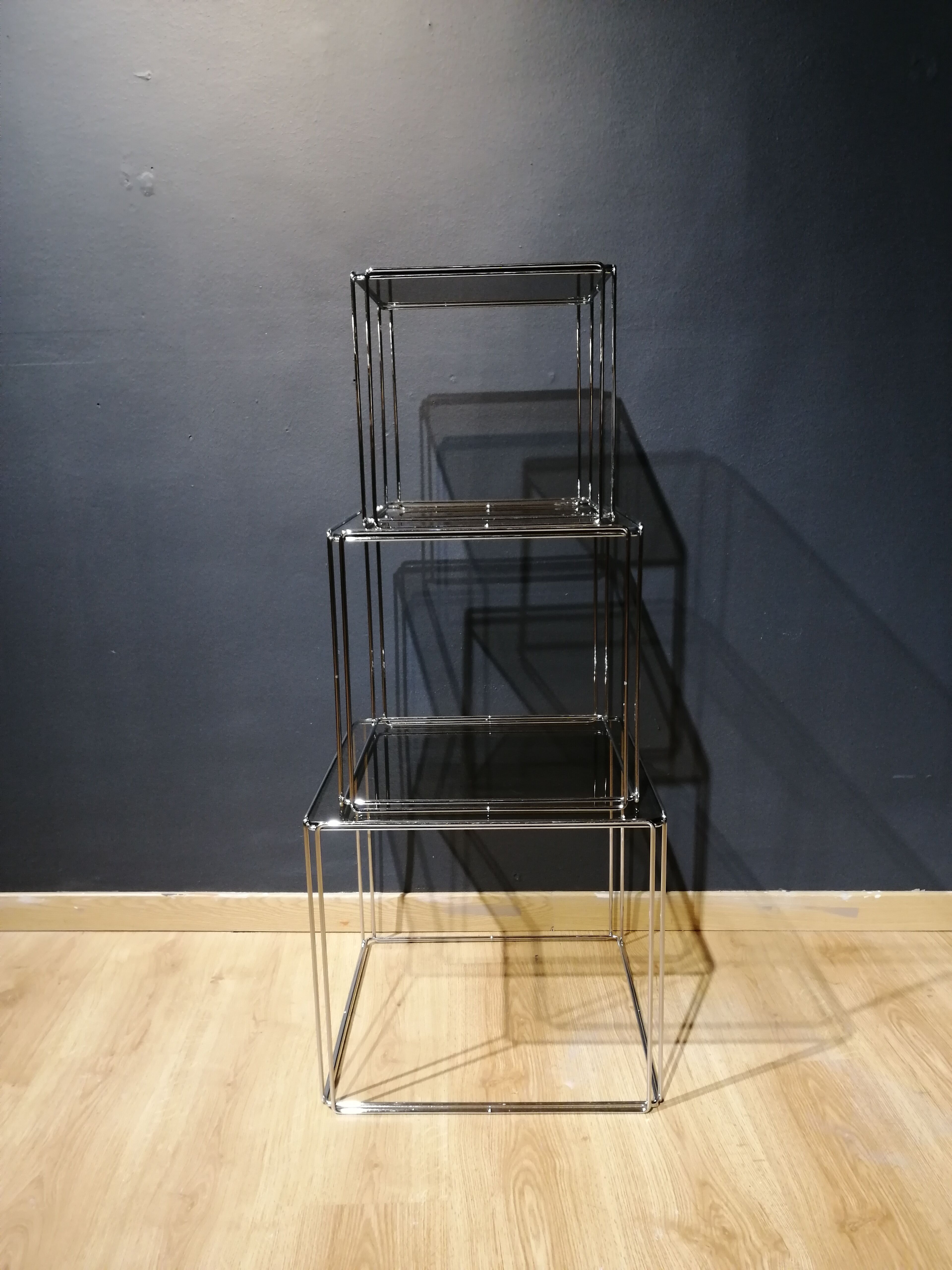 Tables gigognes "Isocèle" par Max Sauze éditées par Atrow, des années ...