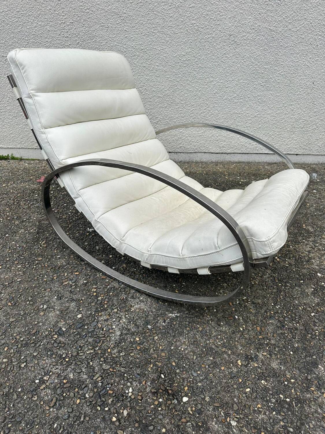 Renato Zevi ellipse selig rocking chair design from the 70s/80s? | Selency
