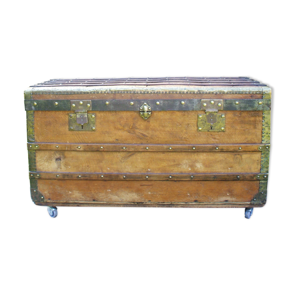 Malle ancienne en bois et laiton | Selency